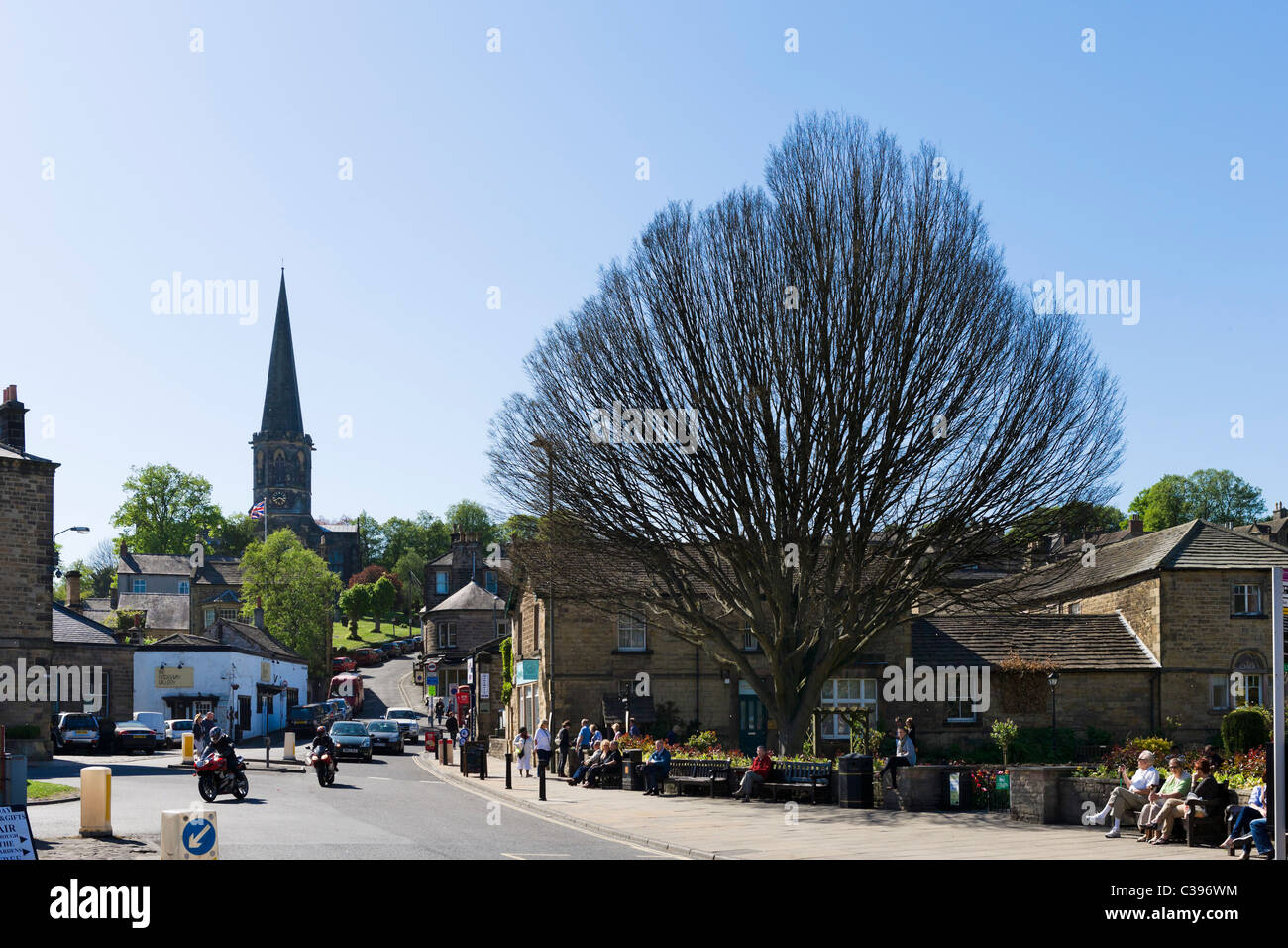 The village centre, Bakewell, The Peak District, Derbyshire, UK Stock ...