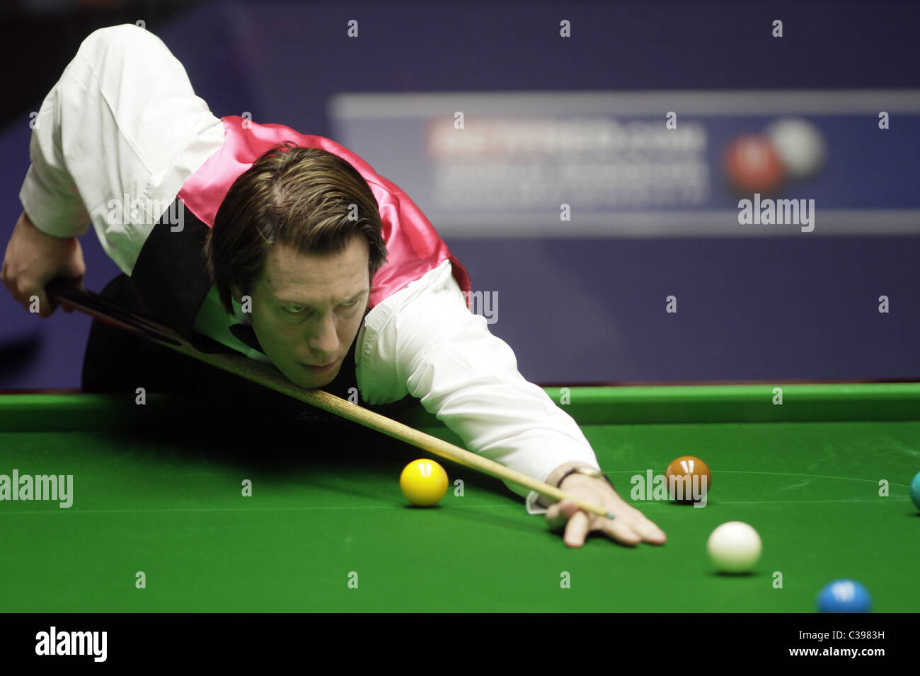 DOMINIC DALE WORLD SNOOKER CHAMPIONSHIP THE CRUCIBLE SHEFFIELD ENGLAND ...