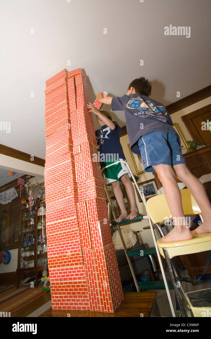 Building tower blocks child hi-res stock photography and images - Alamy