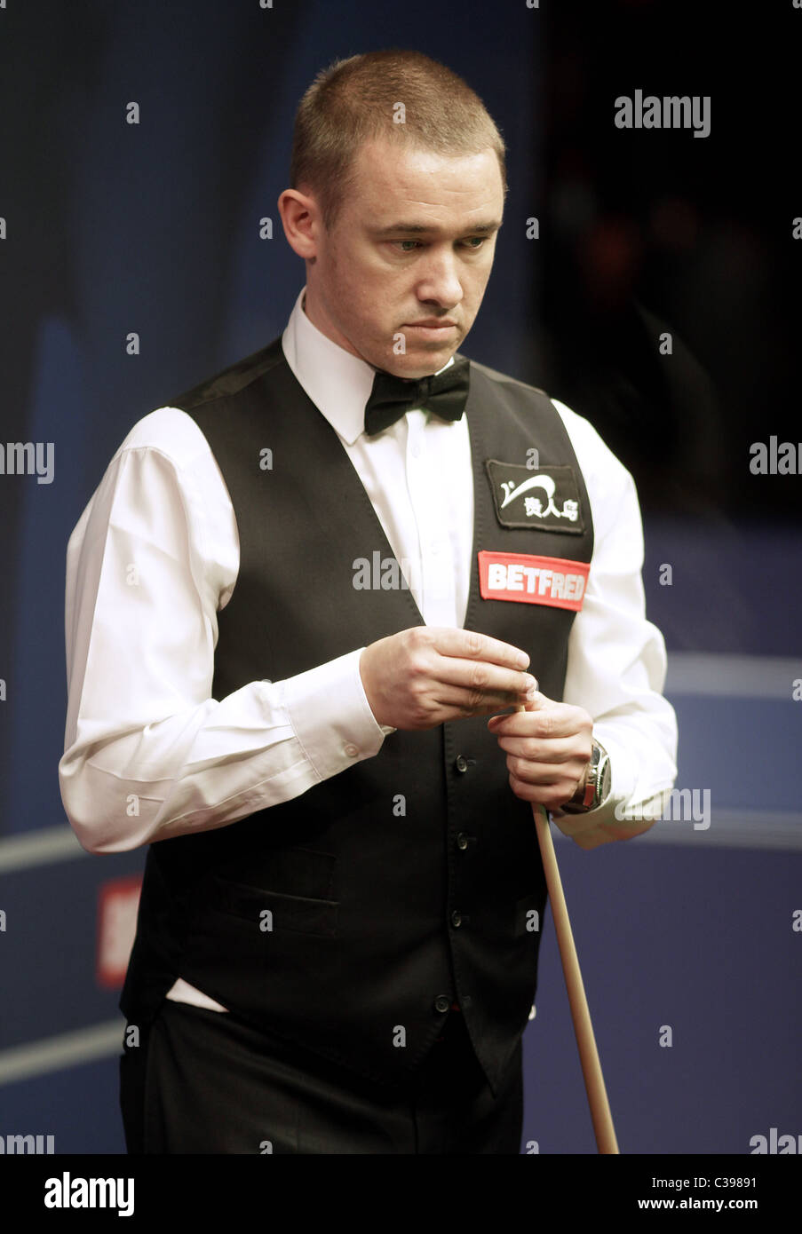 STEPHEN HENDRY WORLD SNOOKER CHAMPIONSHIP THE CRUCIBLE SHEFFIELD ...