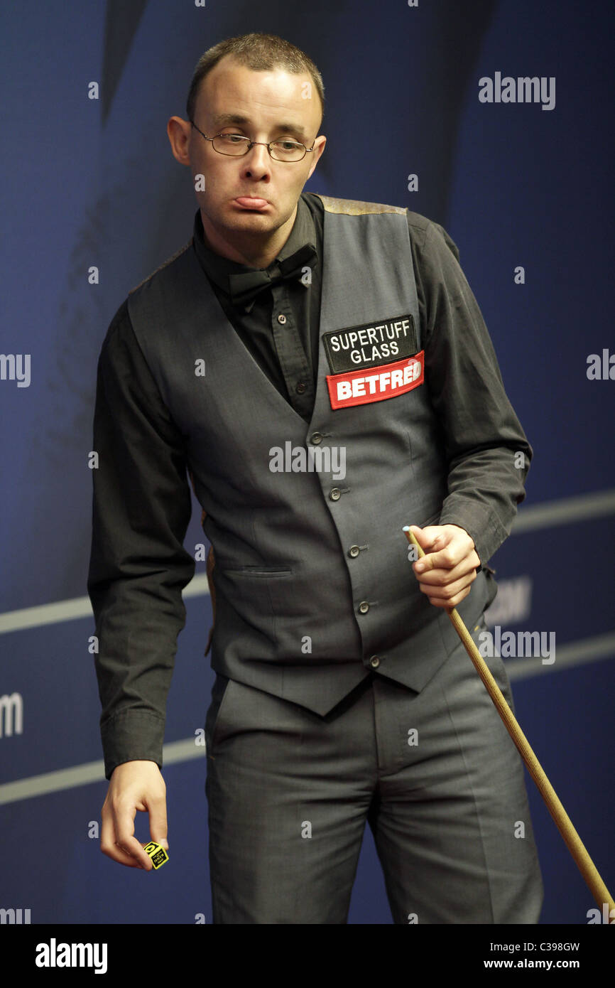 MARTIN GOULD WORLD SNOOKER CHAMPIONSHIP THE CRUCIBLE SHEFFIELD ENGLAND ...