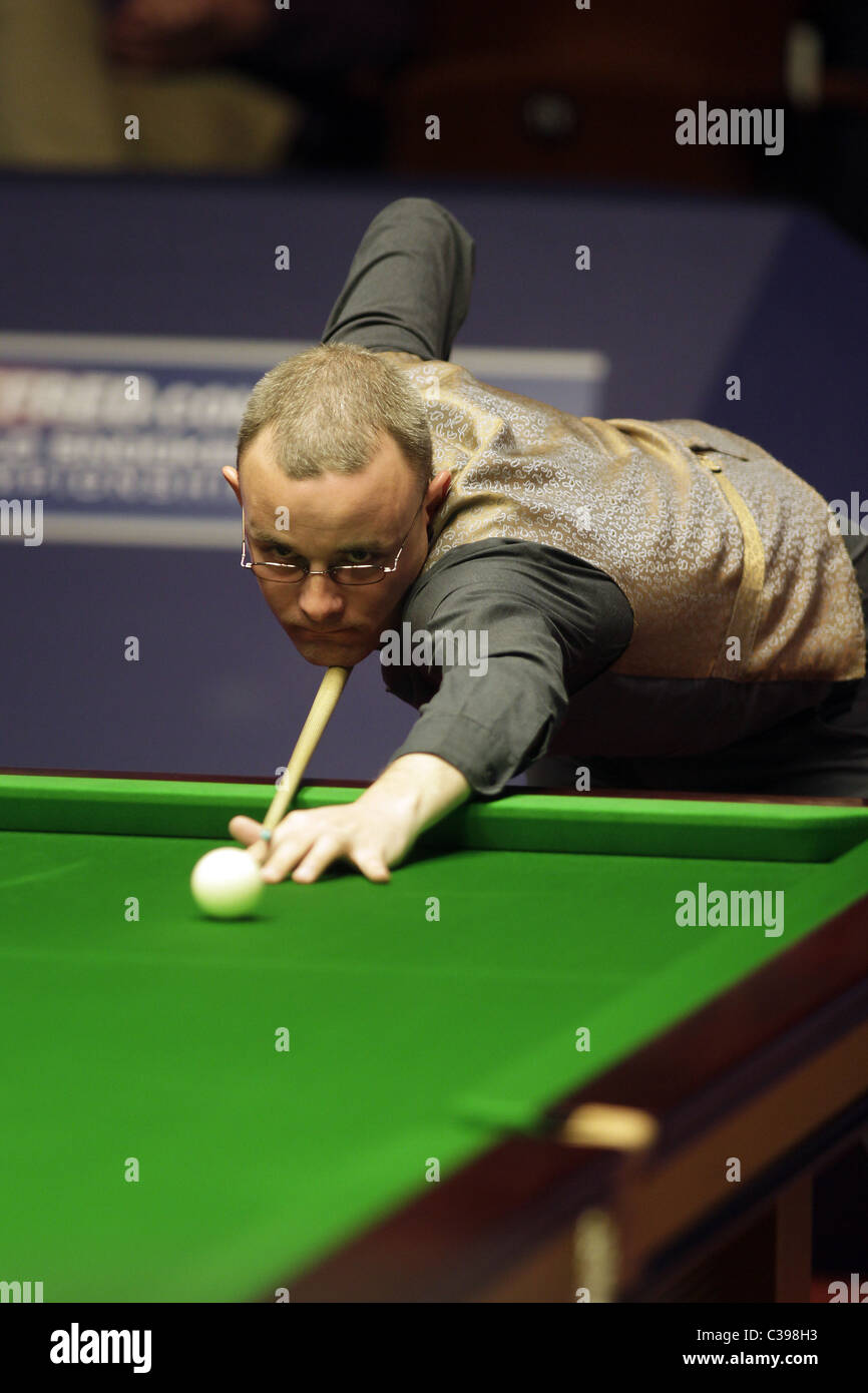 MARTIN GOULD WORLD SNOOKER CHAMPIONSHIP THE CRUCIBLE SHEFFIELD ENGLAND ...