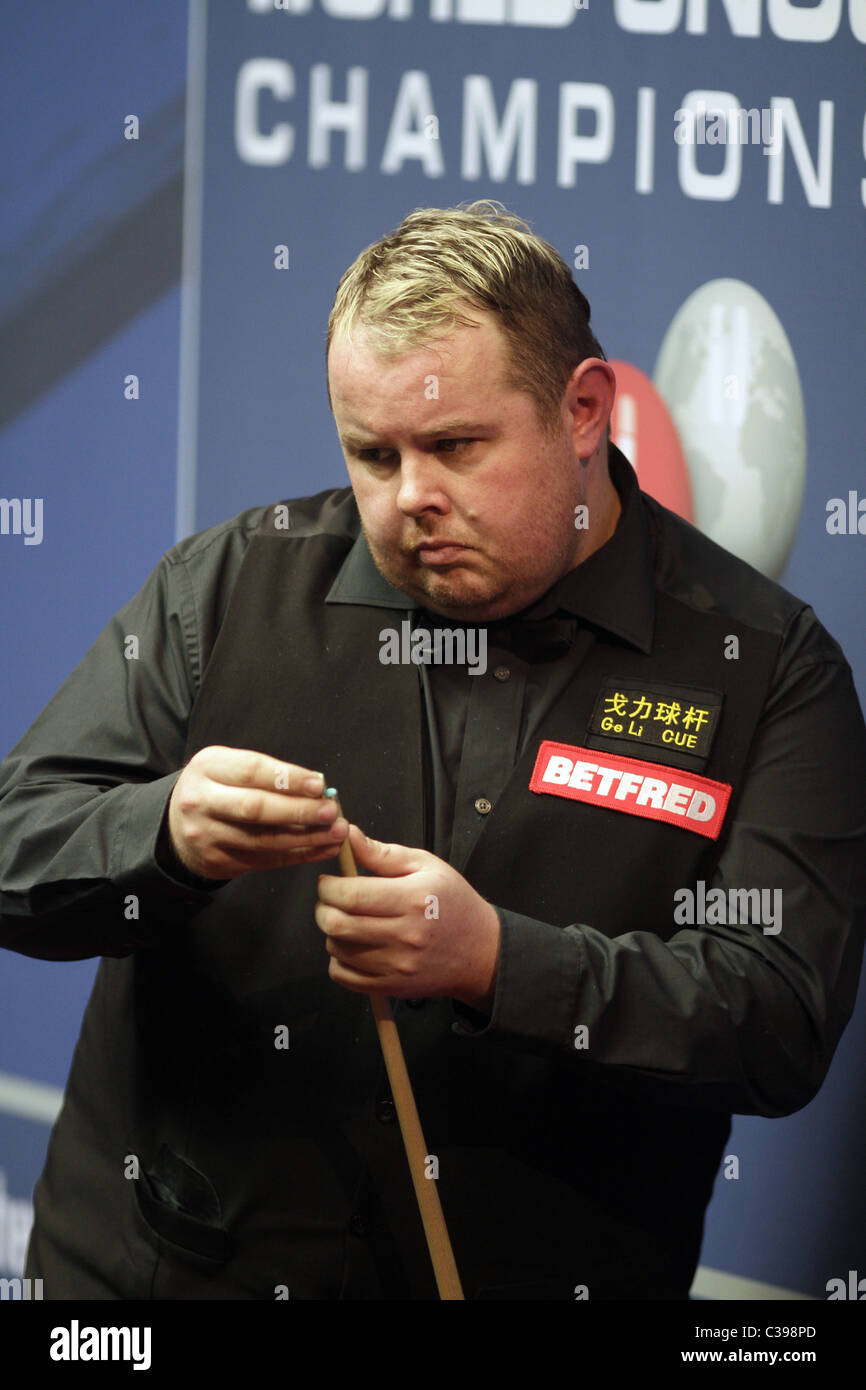 STEPHEN LEE WORLD SNOOKER CHAMPIONSHIP THE CRUCIBLE SHEFFIELD ENGLAND ...