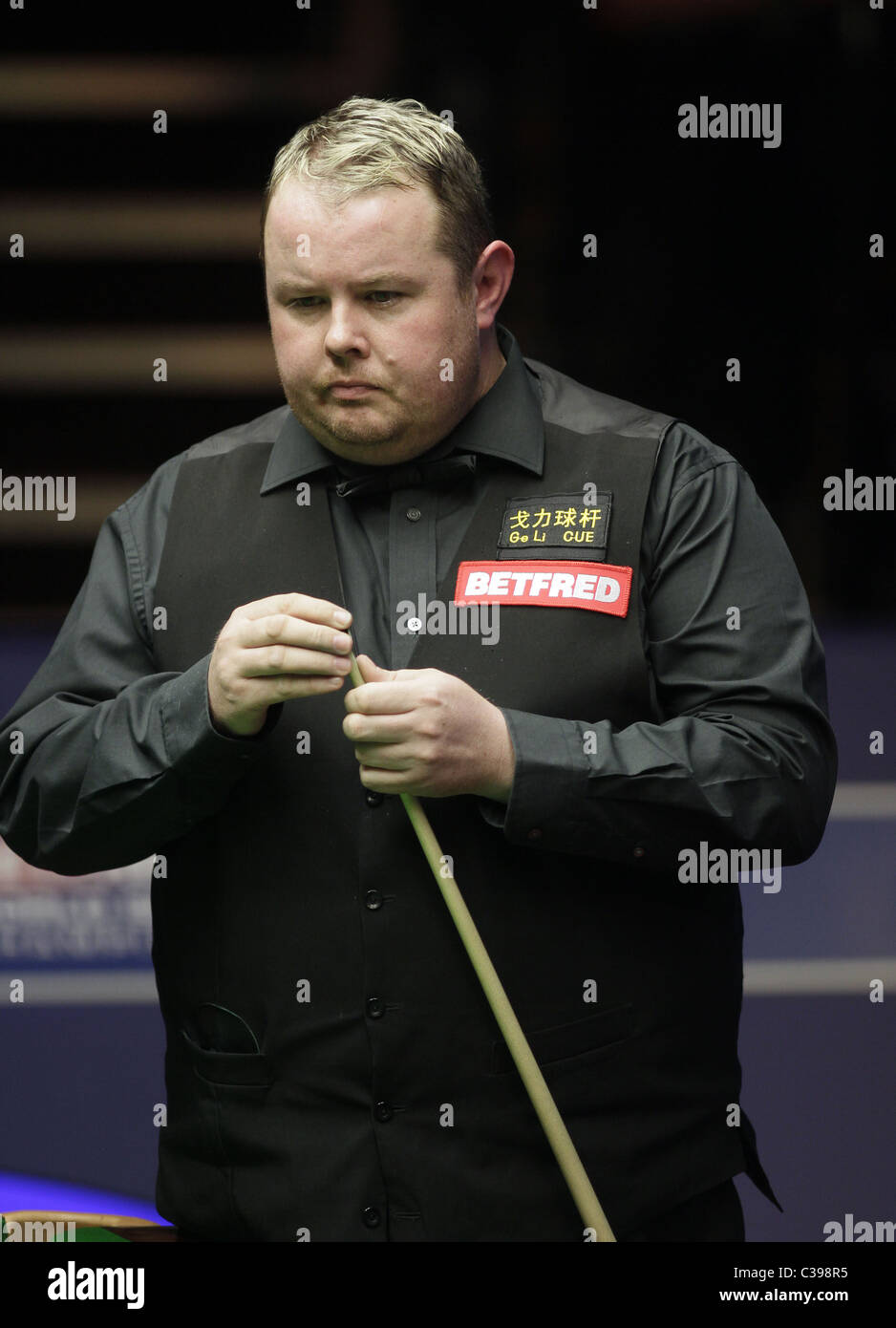 STEPHEN LEE WORLD SNOOKER CHAMPIONSHIP THE CRUCIBLE SHEFFIELD ENGLAND ...