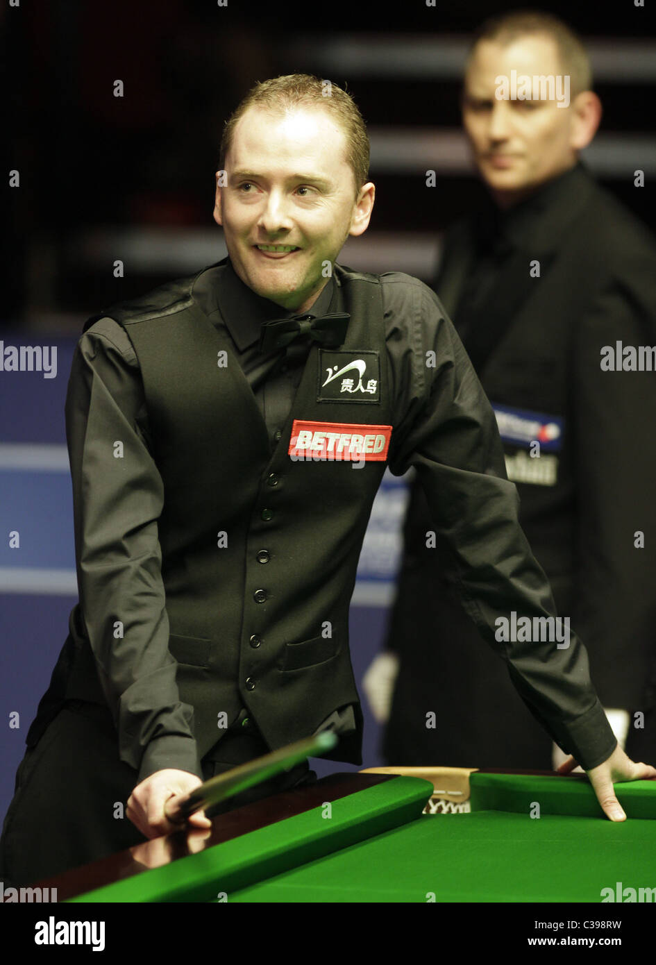GRAEME DOTT WORLD SNOOKER CHAMPIONSHIP THE CRUCIBLE SHEFFIELD ENGLAND ...