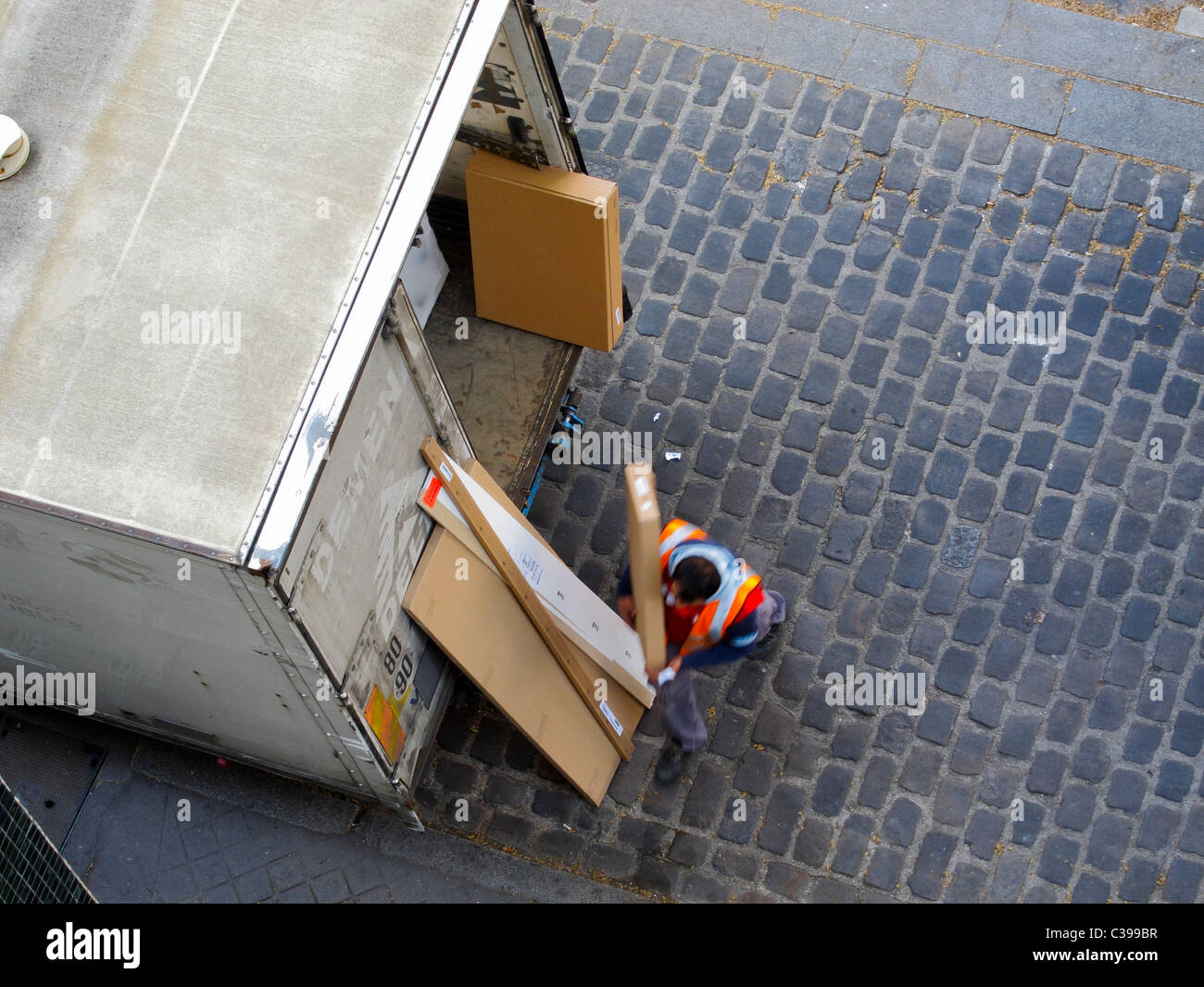 Truck carrying trucks hi-res stock photography and images - Alamy