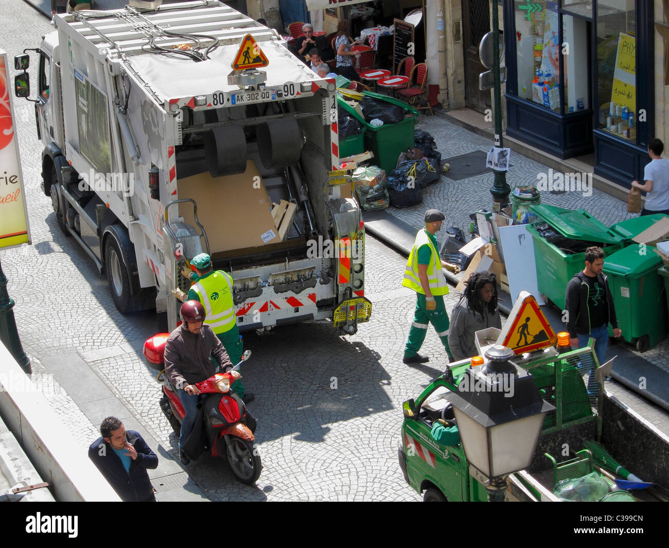 Refuse collection france hi-res stock photography and images - Alamy