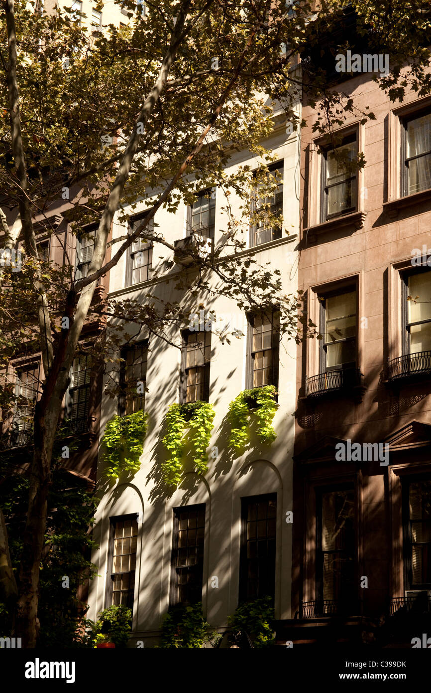 Row houses in mid-town Manhattan New York USA Stock Photo - Alamy