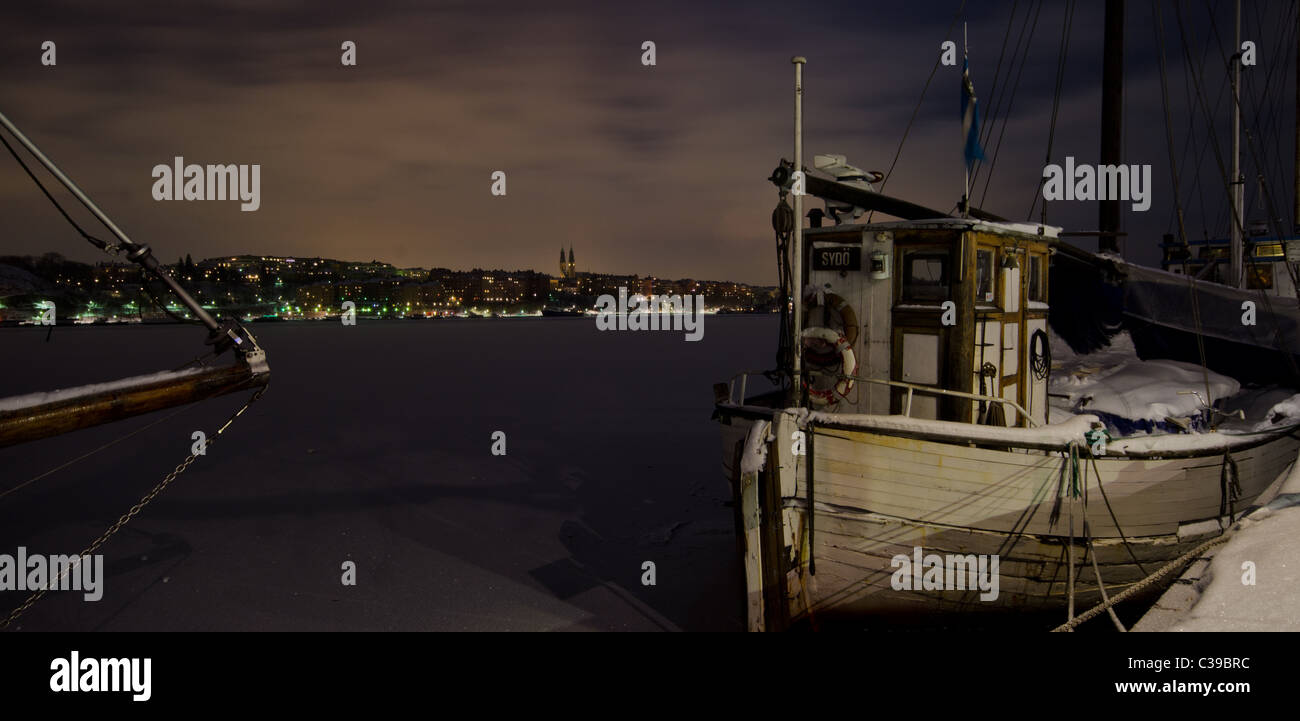 Fiskebat hi-res stock photography and images - Alamy