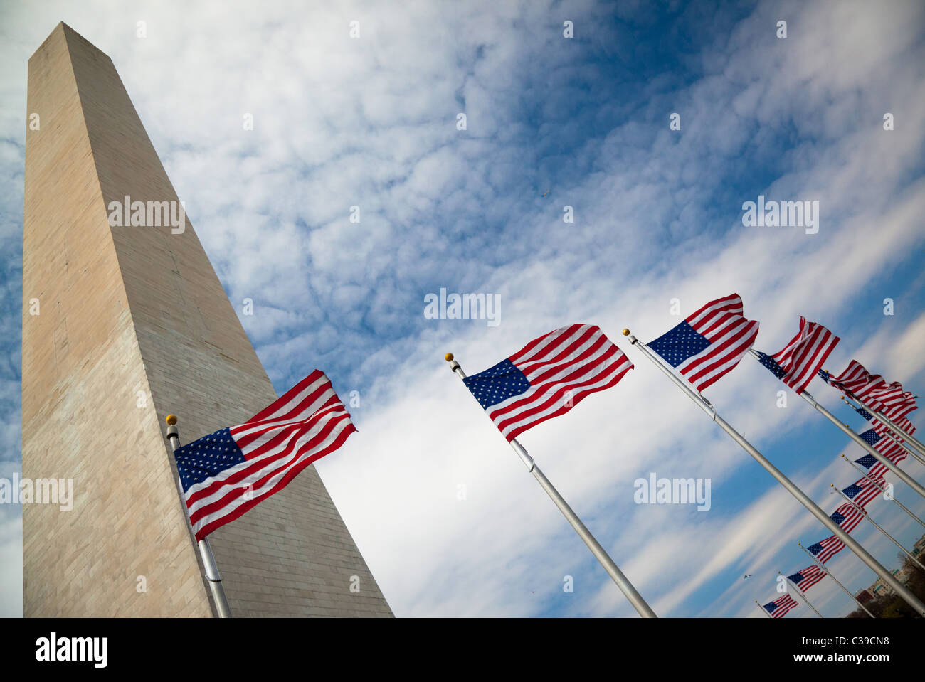 Washington monument us flags hi-res stock photography and images - Alamy