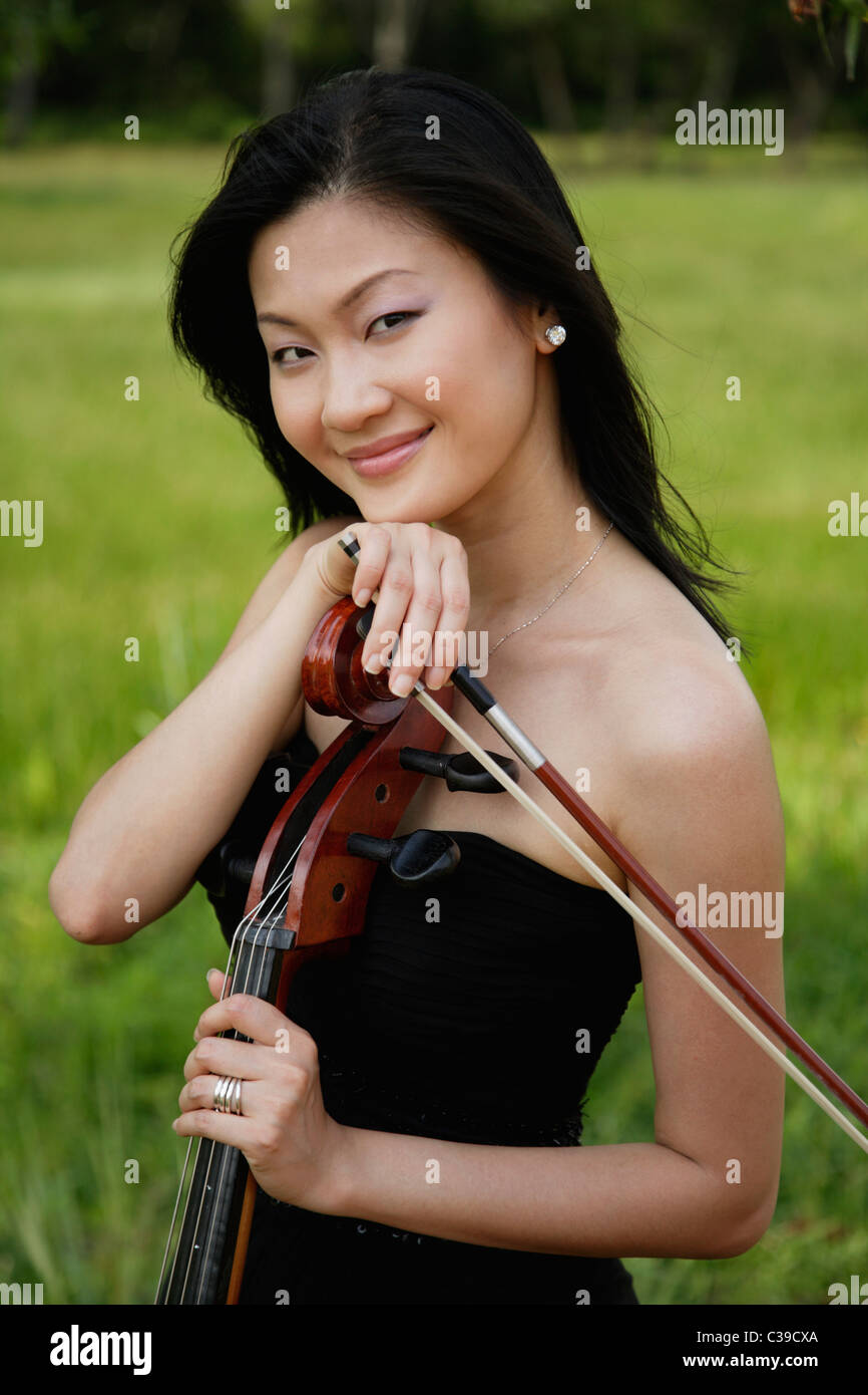 Chinese woman cello hi-res stock photography and images - Alamy