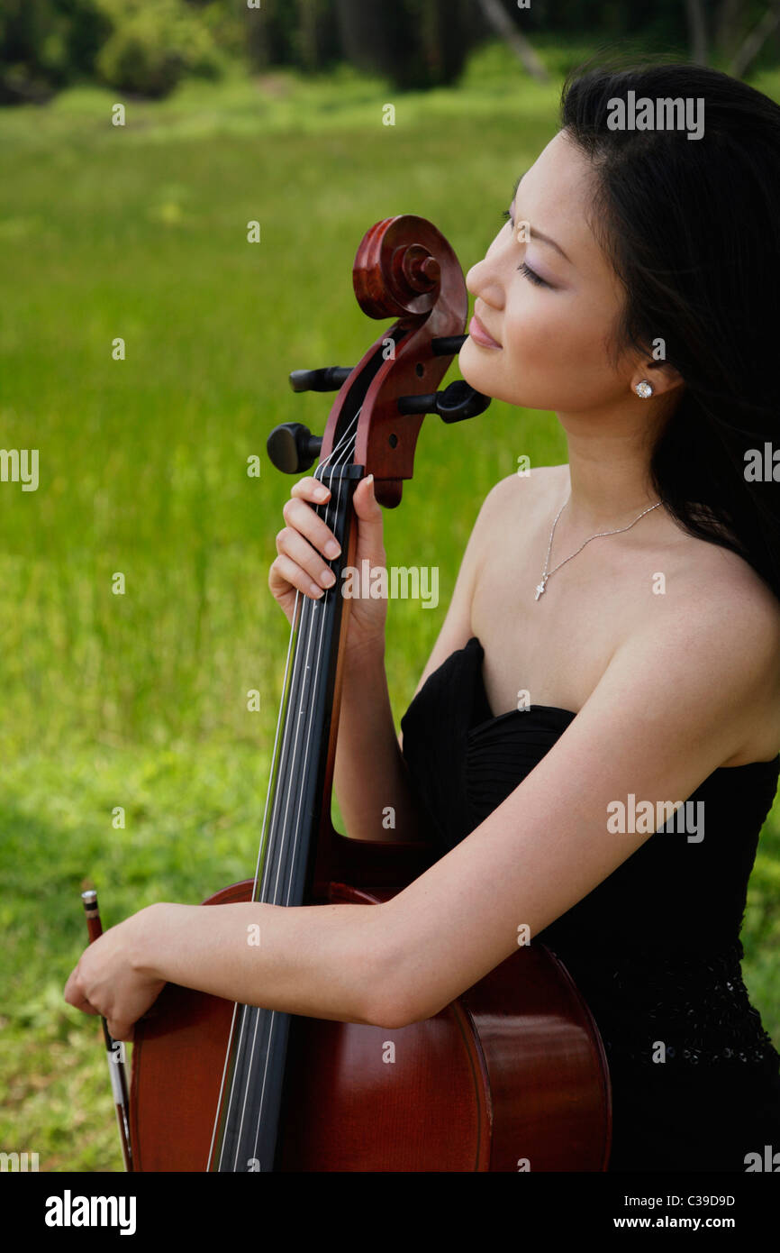 Chinese woman cello hi-res stock photography and images - Alamy