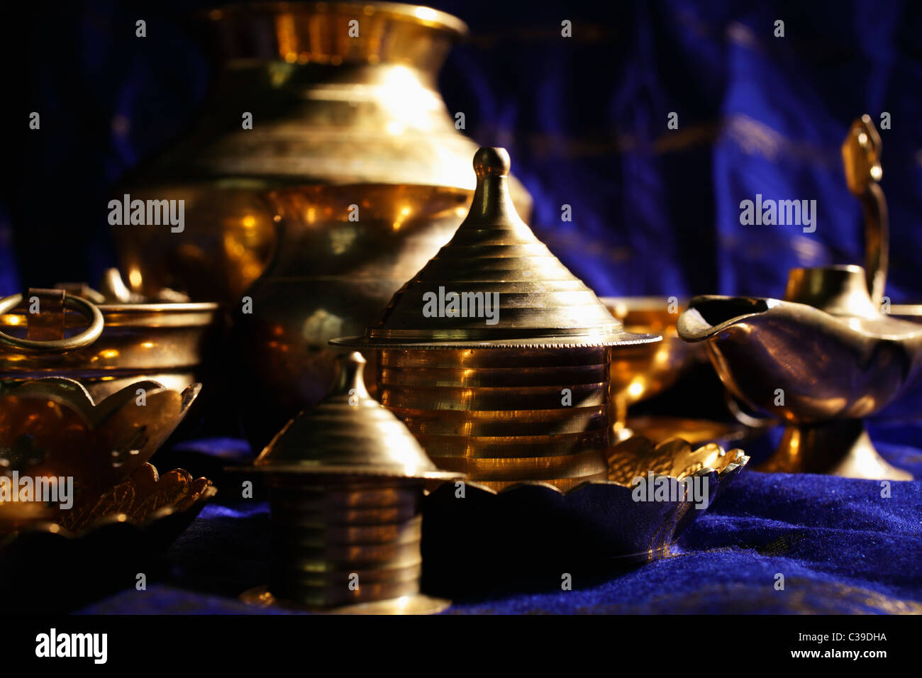 Brass bowls hi-res stock photography and images - Alamy