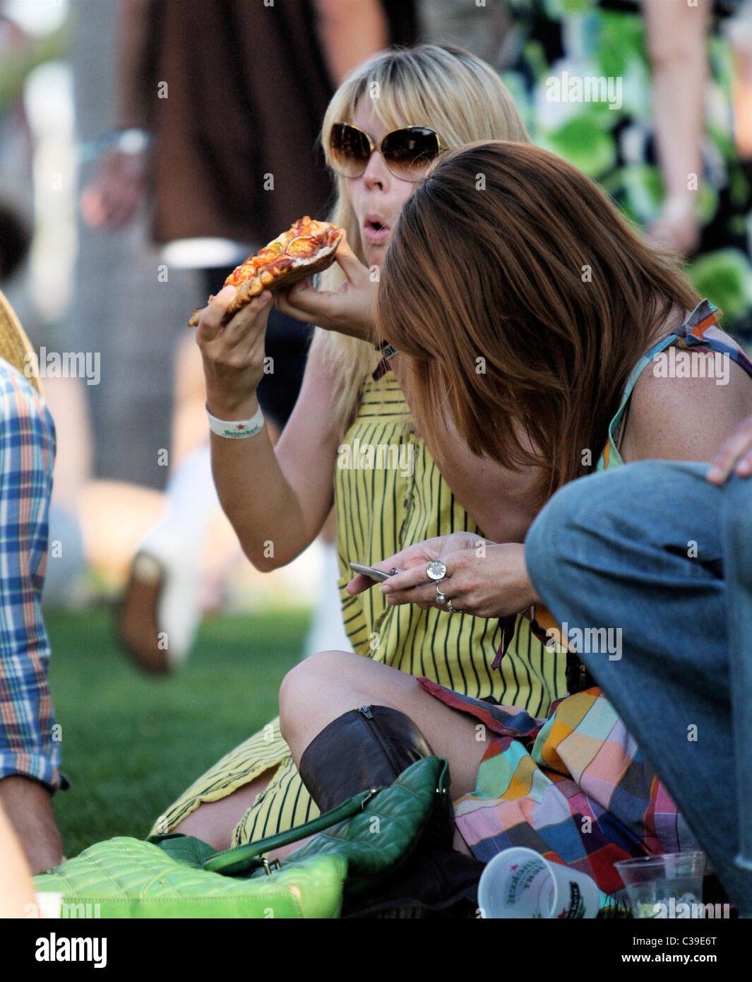 Busy philipps 2009 hi-res stock photography and images - Alamy