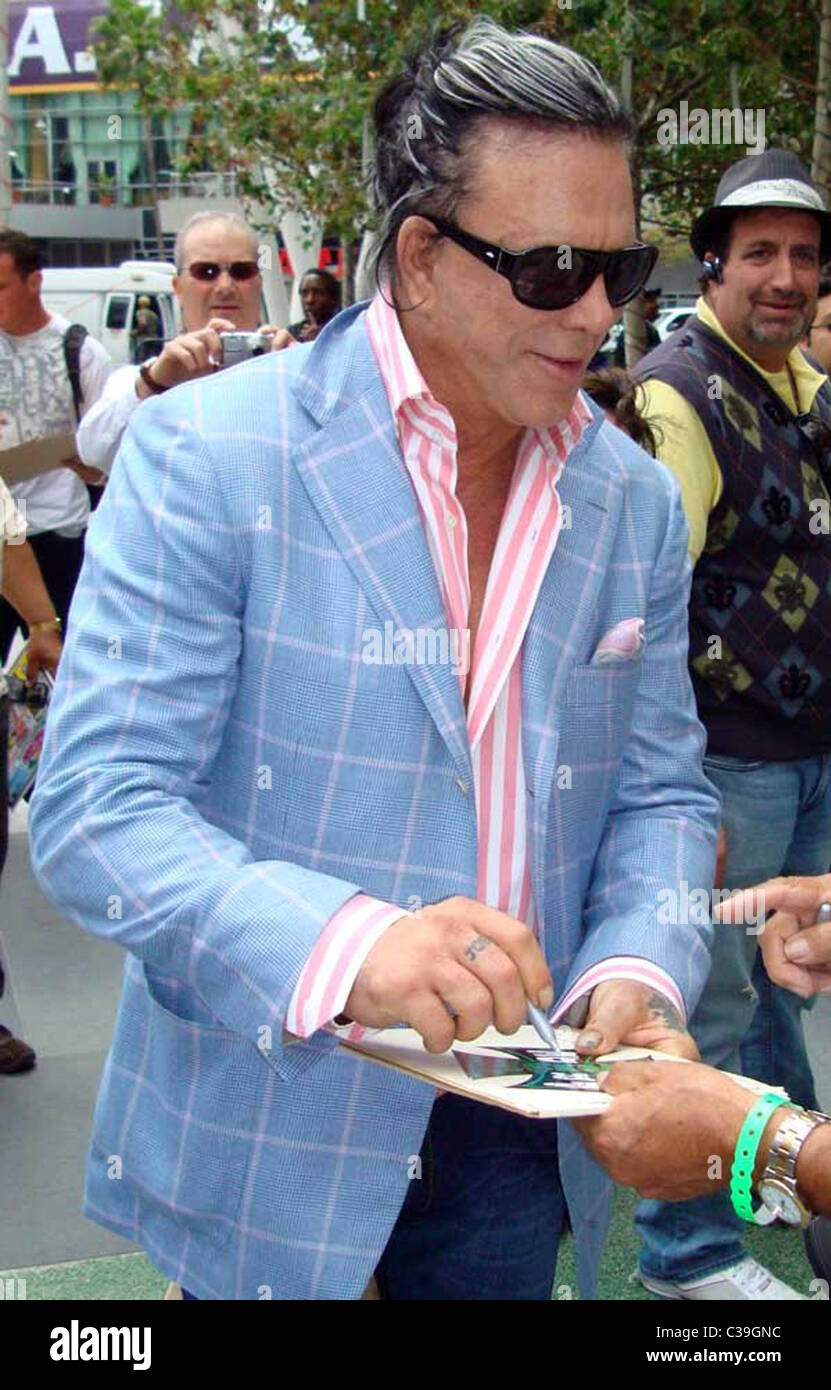 Meetthefamous High Resolution Stock Photography and Images - Alamy