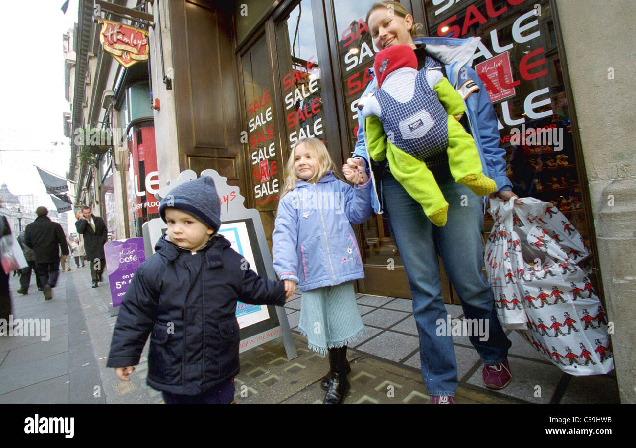 The outside of hamleys toy store in central london hi-res stock ...