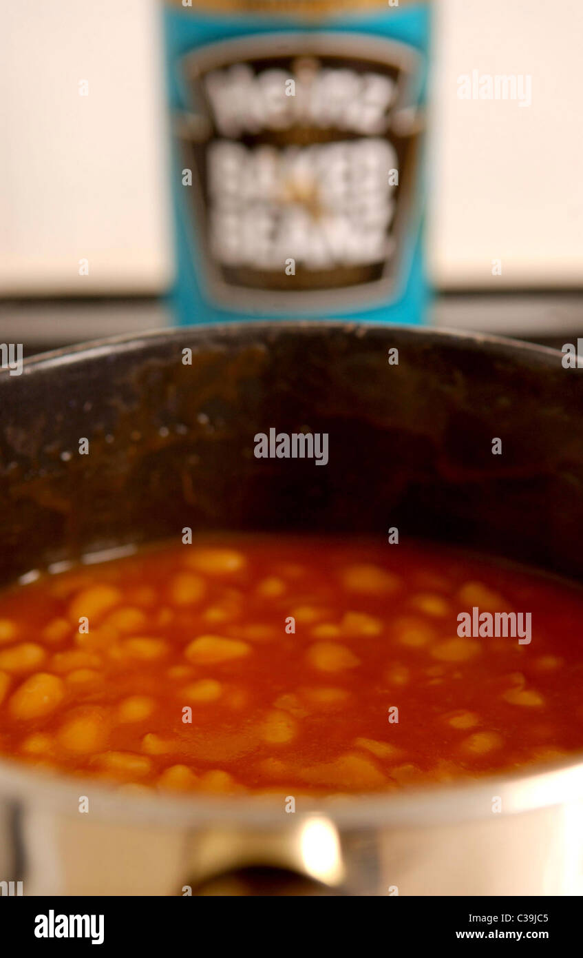 Illustrative image heinz baked beans hi-res stock photography and ...