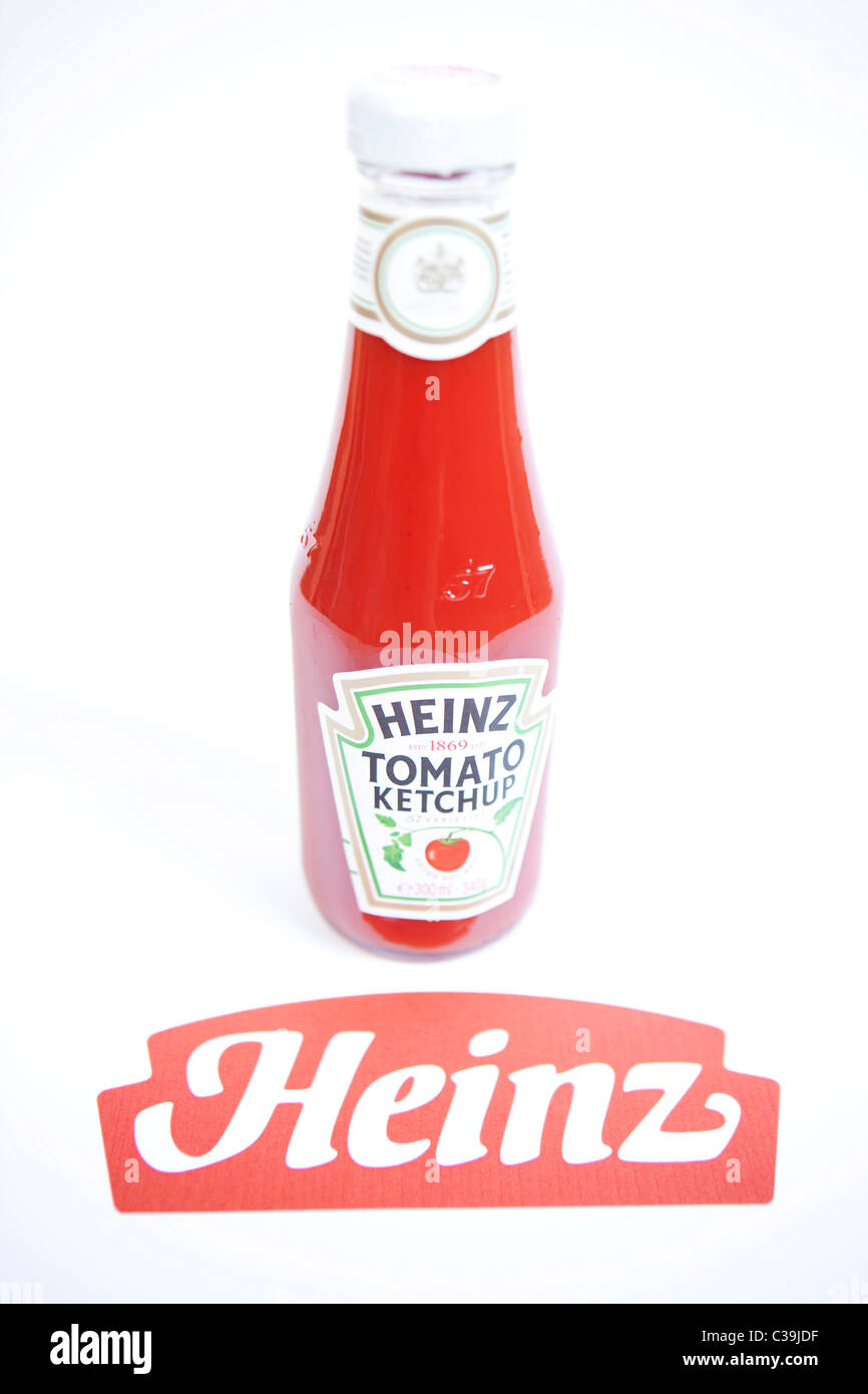Illustrative image of the Heinz logo and their Tomato Ketchup Stock ...