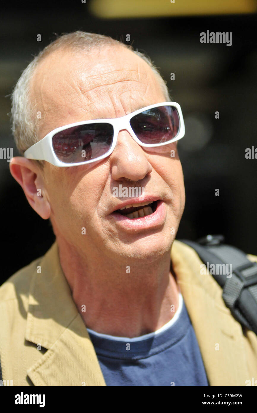 Arthur smith comedian hi-res stock photography and images - Alamy