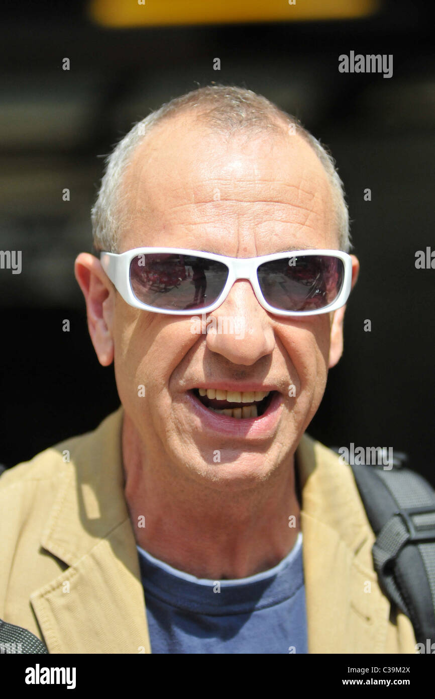 Comedian Arthur Smith leaving the 'This Morning' studios London ...