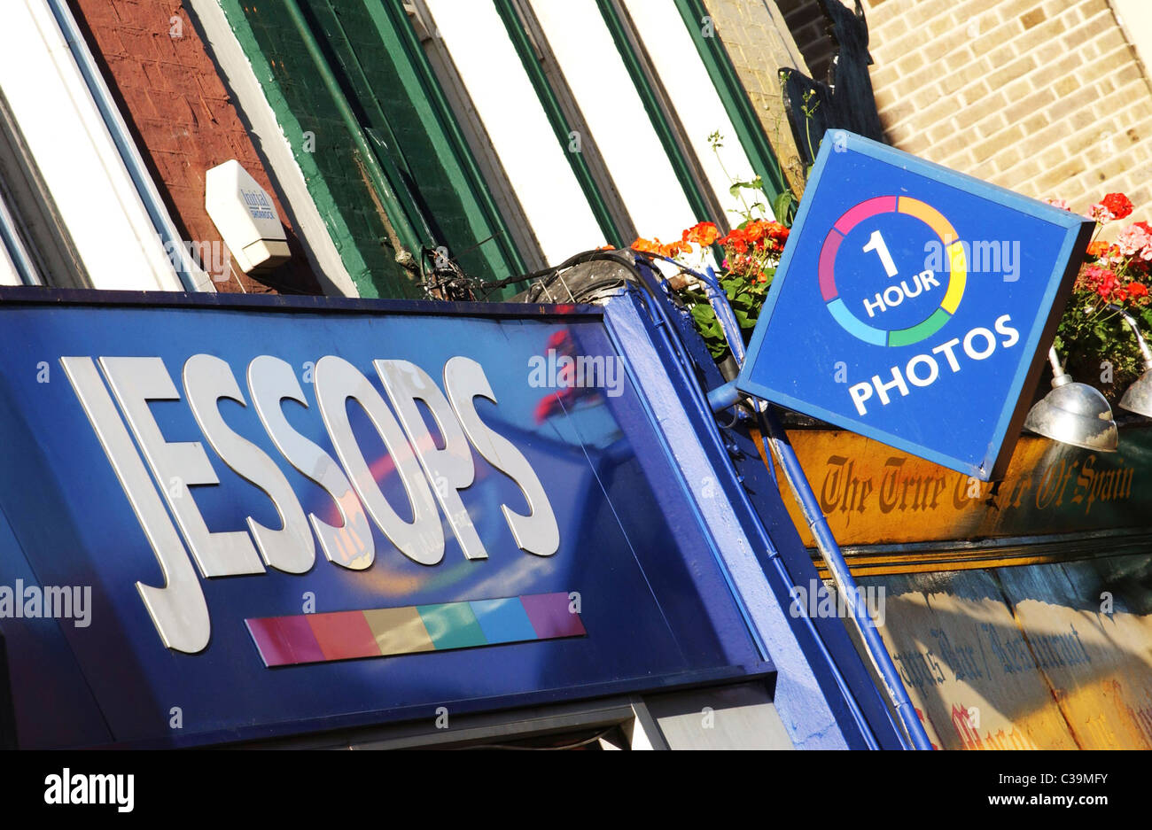 Exterior of a Jessops store Stock Photo - Alamy