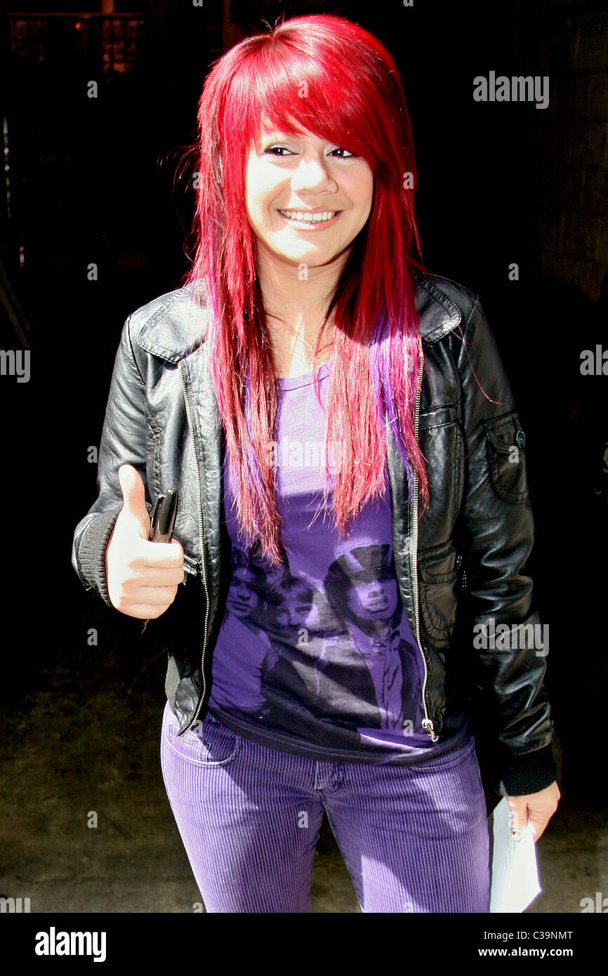 Allison Iraheta Record Deal