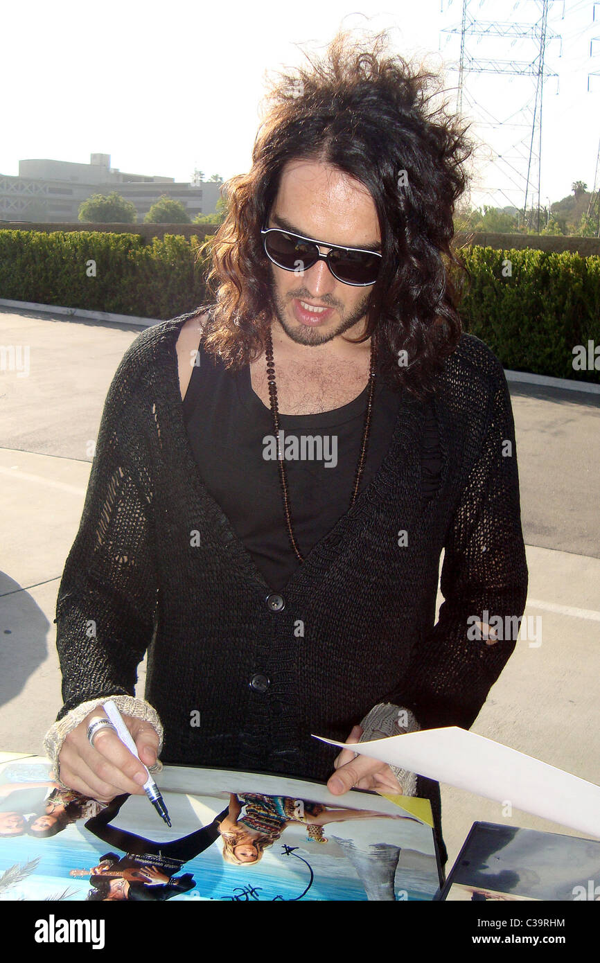 Russell Brand signing autographs for fans outside 'The Tonight Show ...