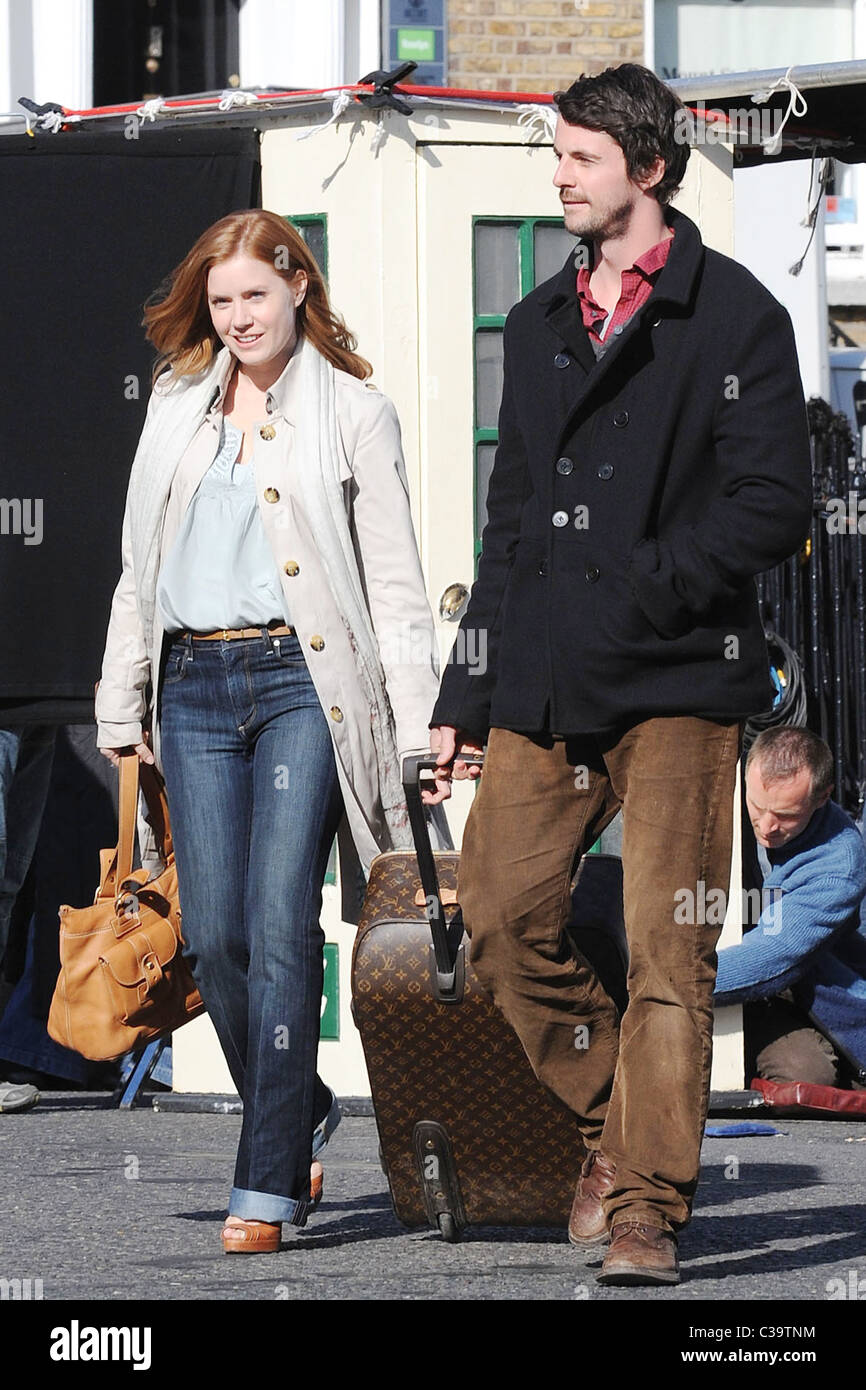 Amy Adams And Matthew Goode