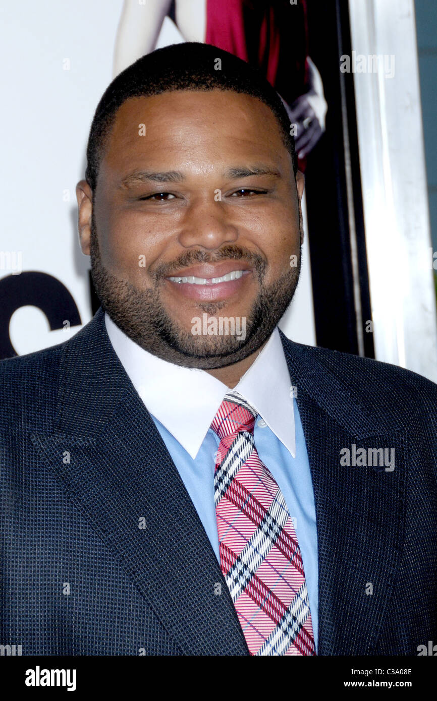 Anthony Anderson The Cinema Society and MCM screening of 'Obsessed' at ...
