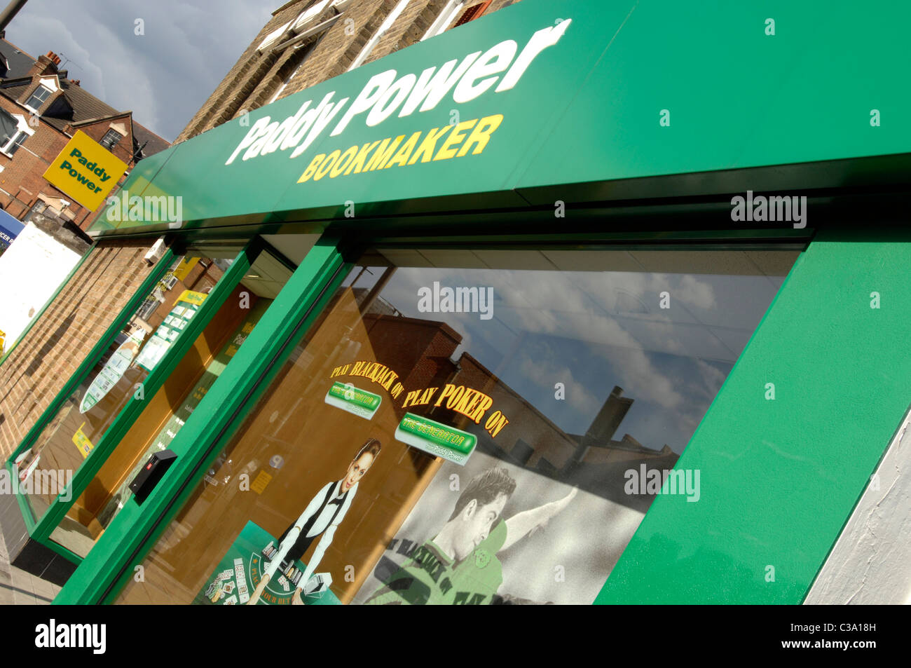 Exterior of a Paddy Power Bookmakers Stock Photo - Alamy