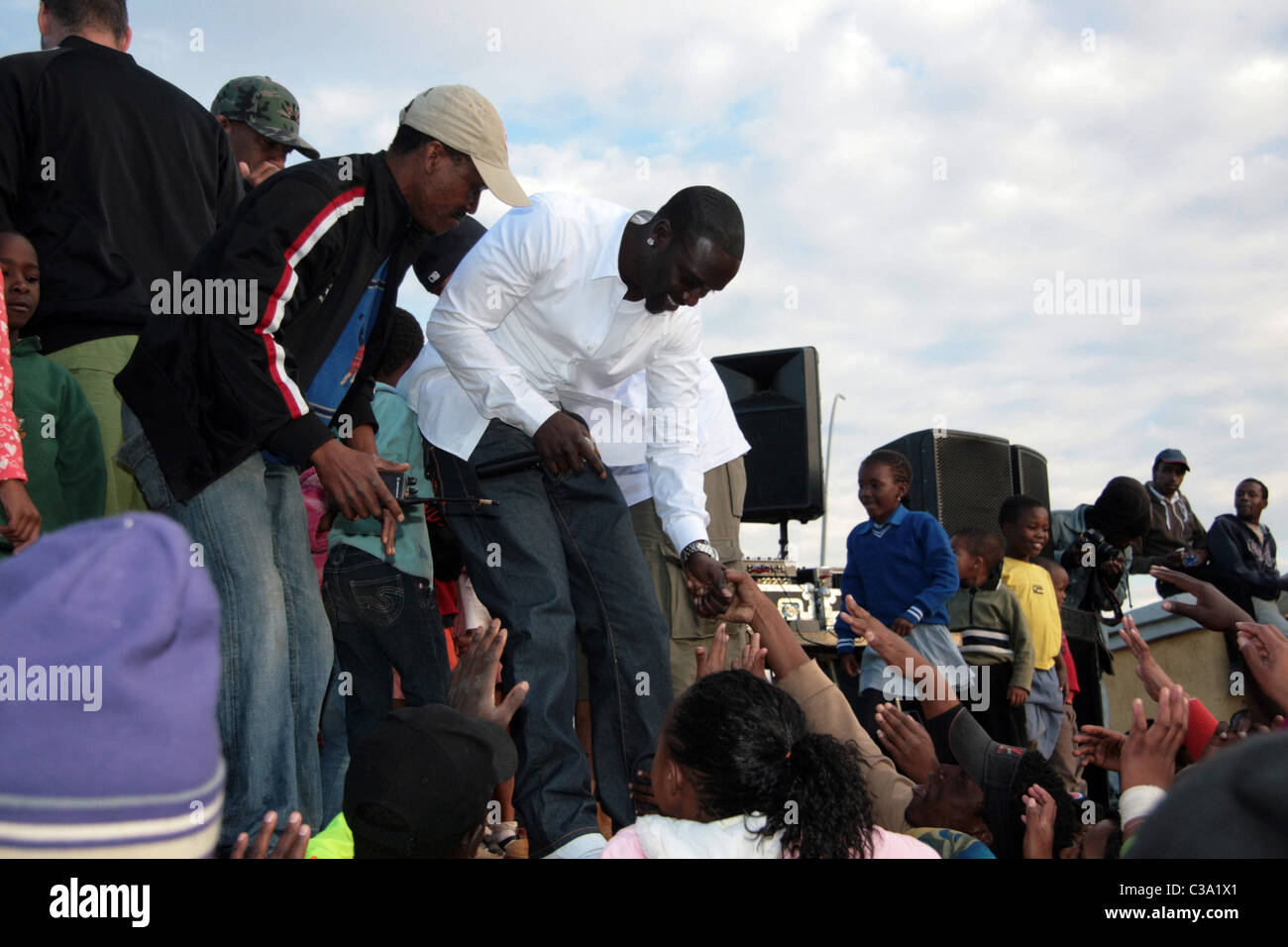 Akon performing on the set of his new music video. Soweto, South Africa ...
