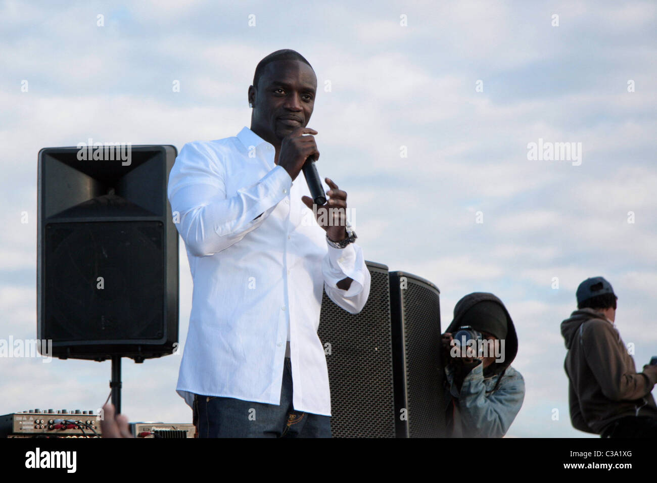 Akon performing on the set of his new music video. Soweto, South Africa ...