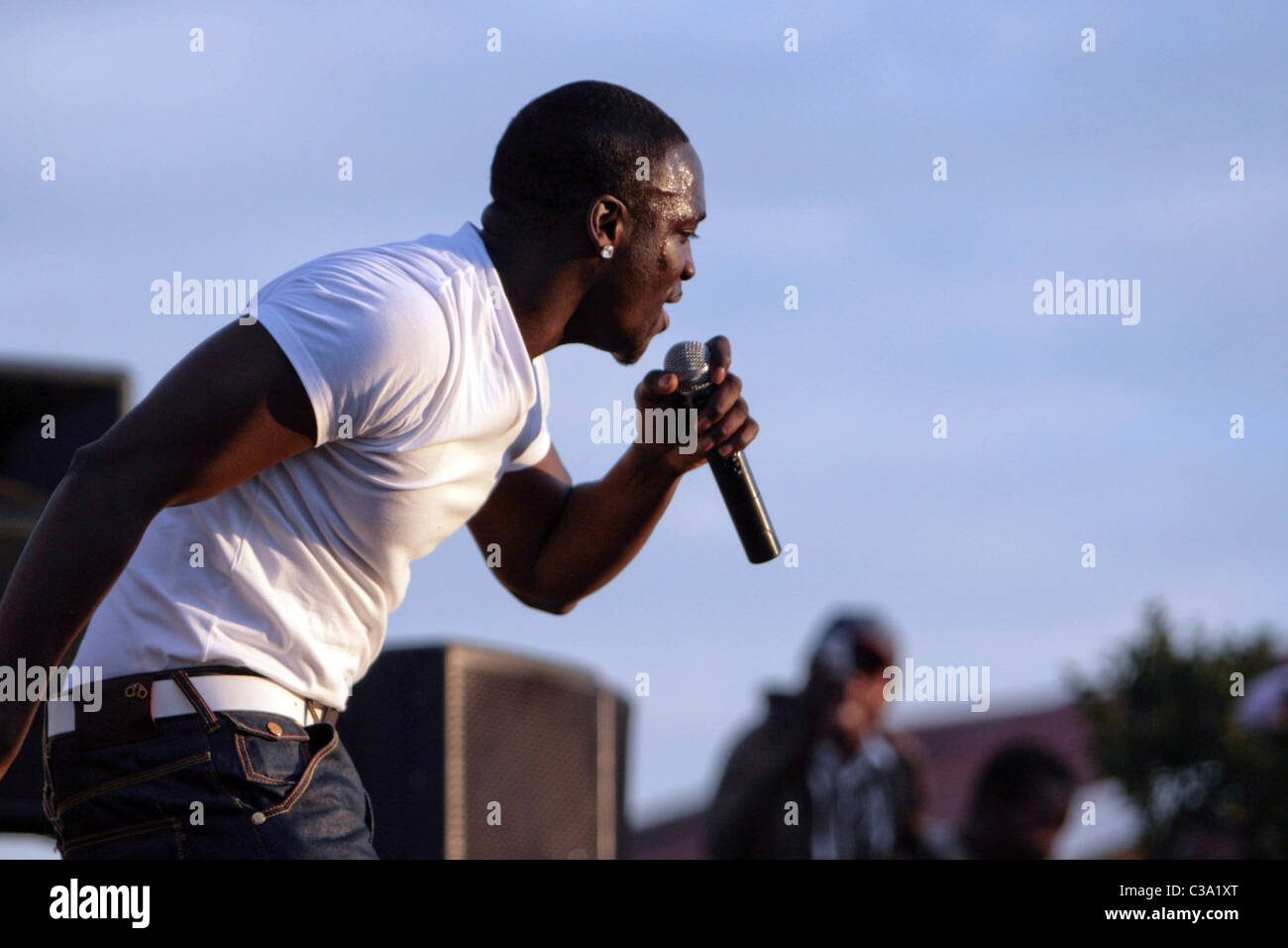 Akon performing on the set of his new music video. Soweto, South Africa ...