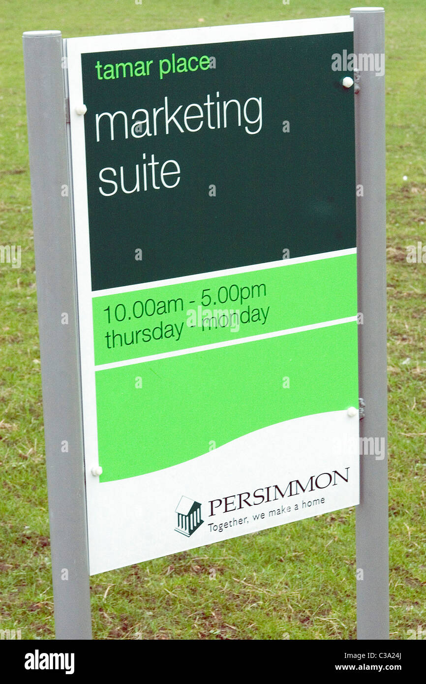 Persimmon homes signage hi-res stock photography and images - Alamy