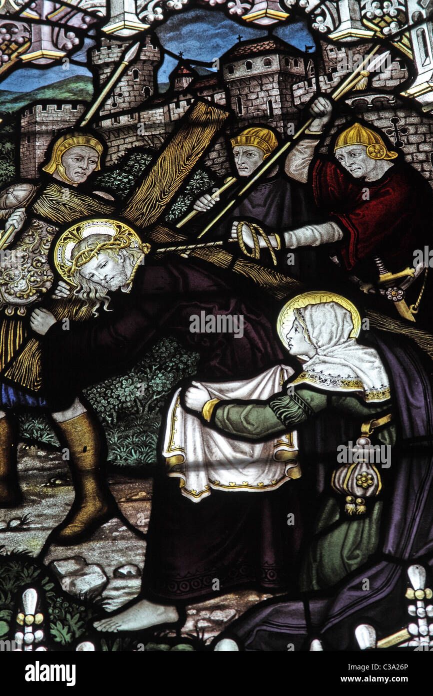 Jesus carying the cross hi-res stock photography and images - Alamy