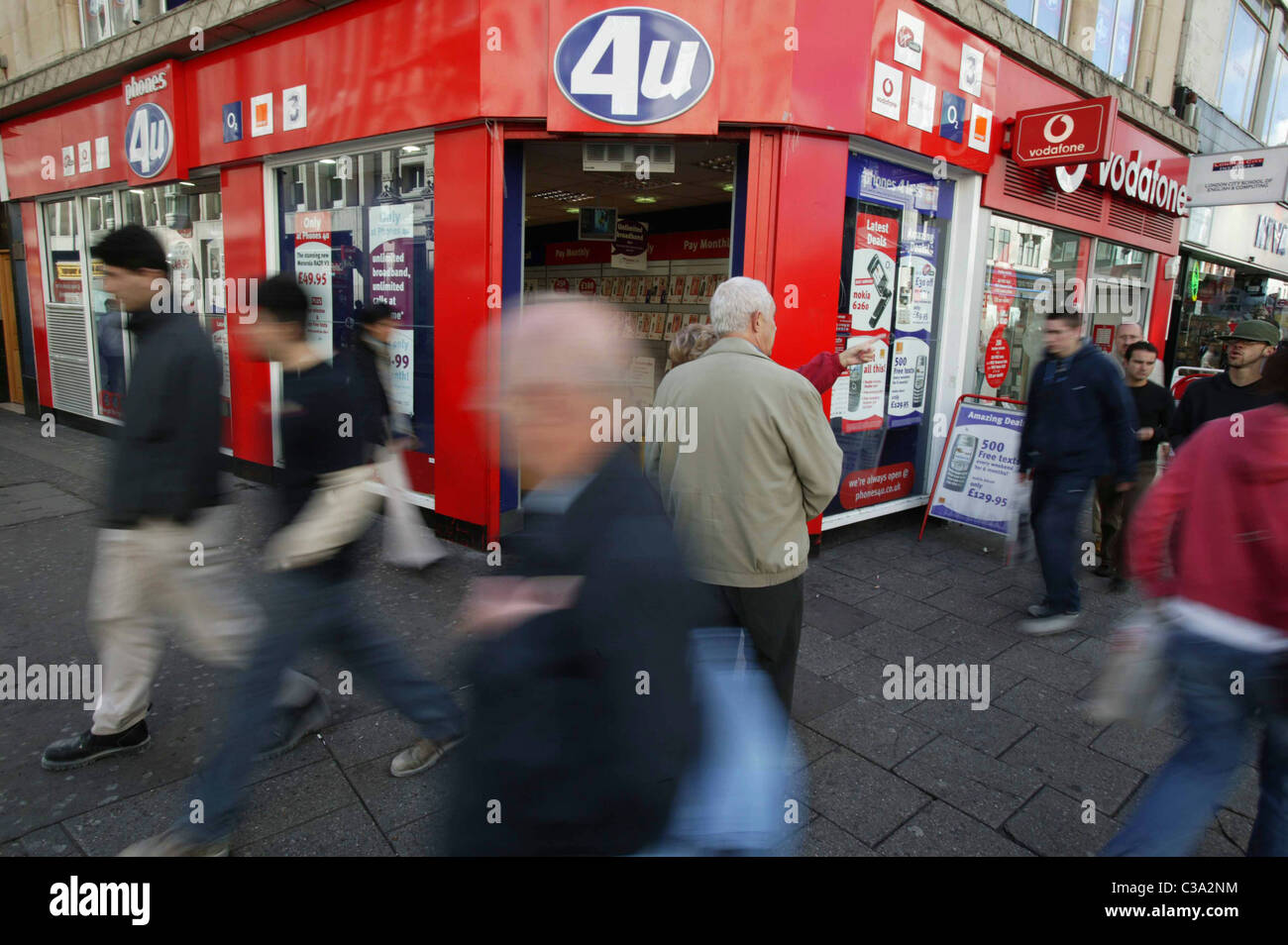 Picture shows a Phones 4u store on Oxford Street, London Stock Photo - Alamy