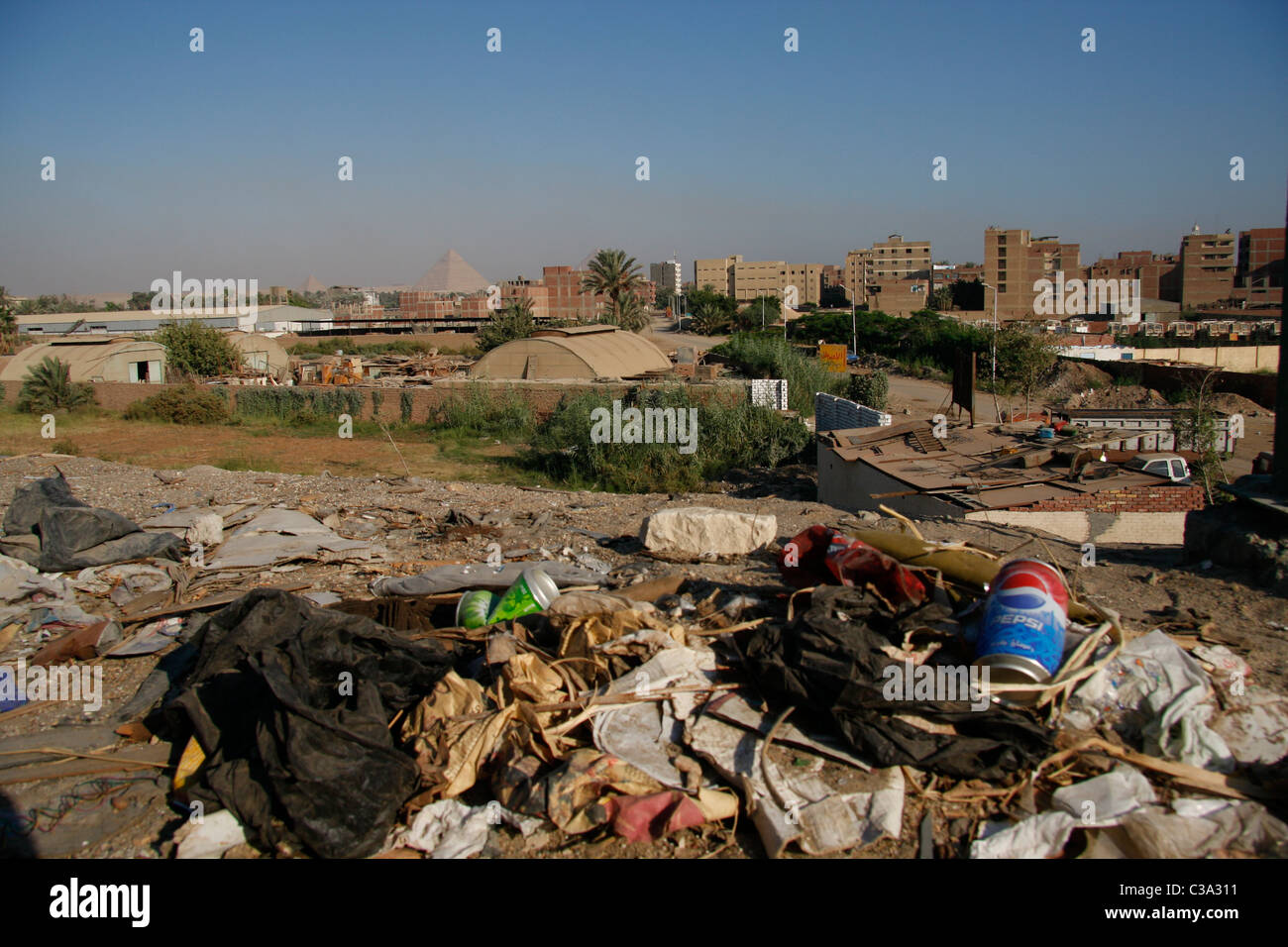 Garbage city cairo hi-res stock photography and images - Alamy