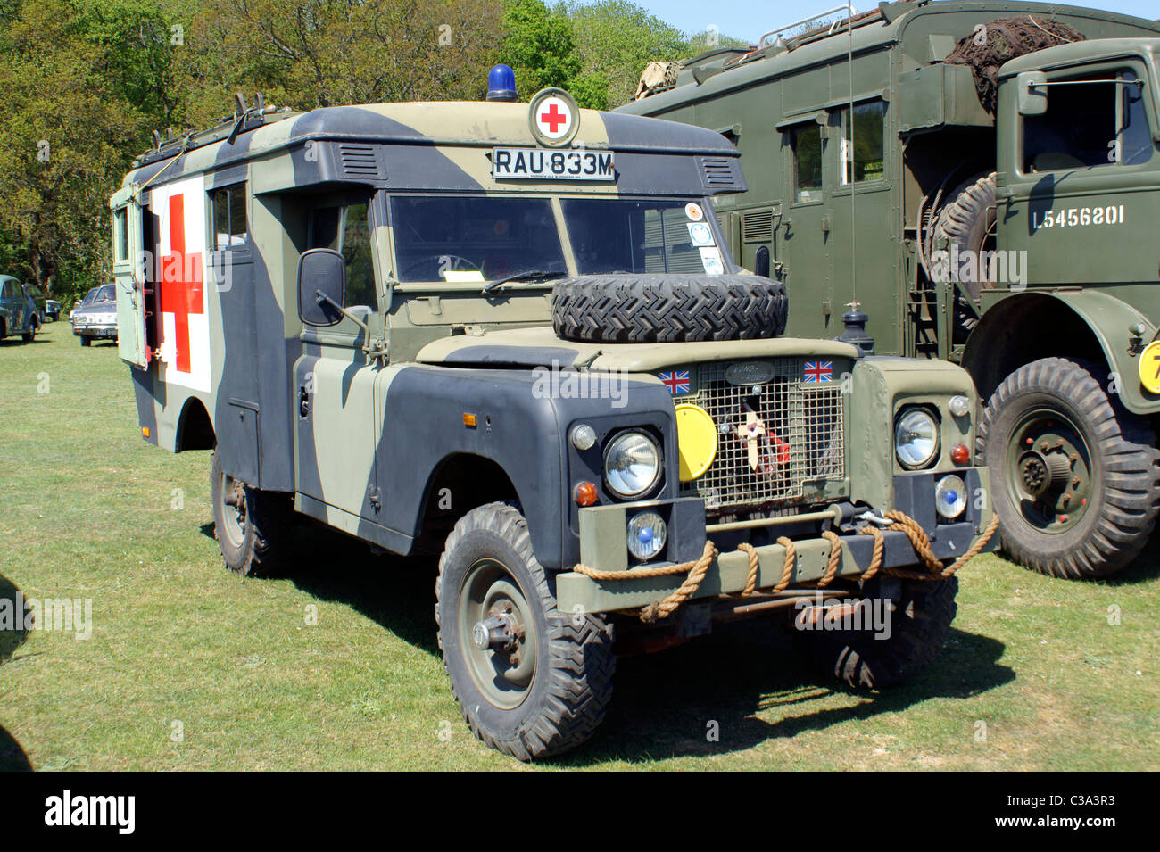LAND ROVER BRITISH MILITARY AMBULANCE Stock Photo: 36487223 - Alamy