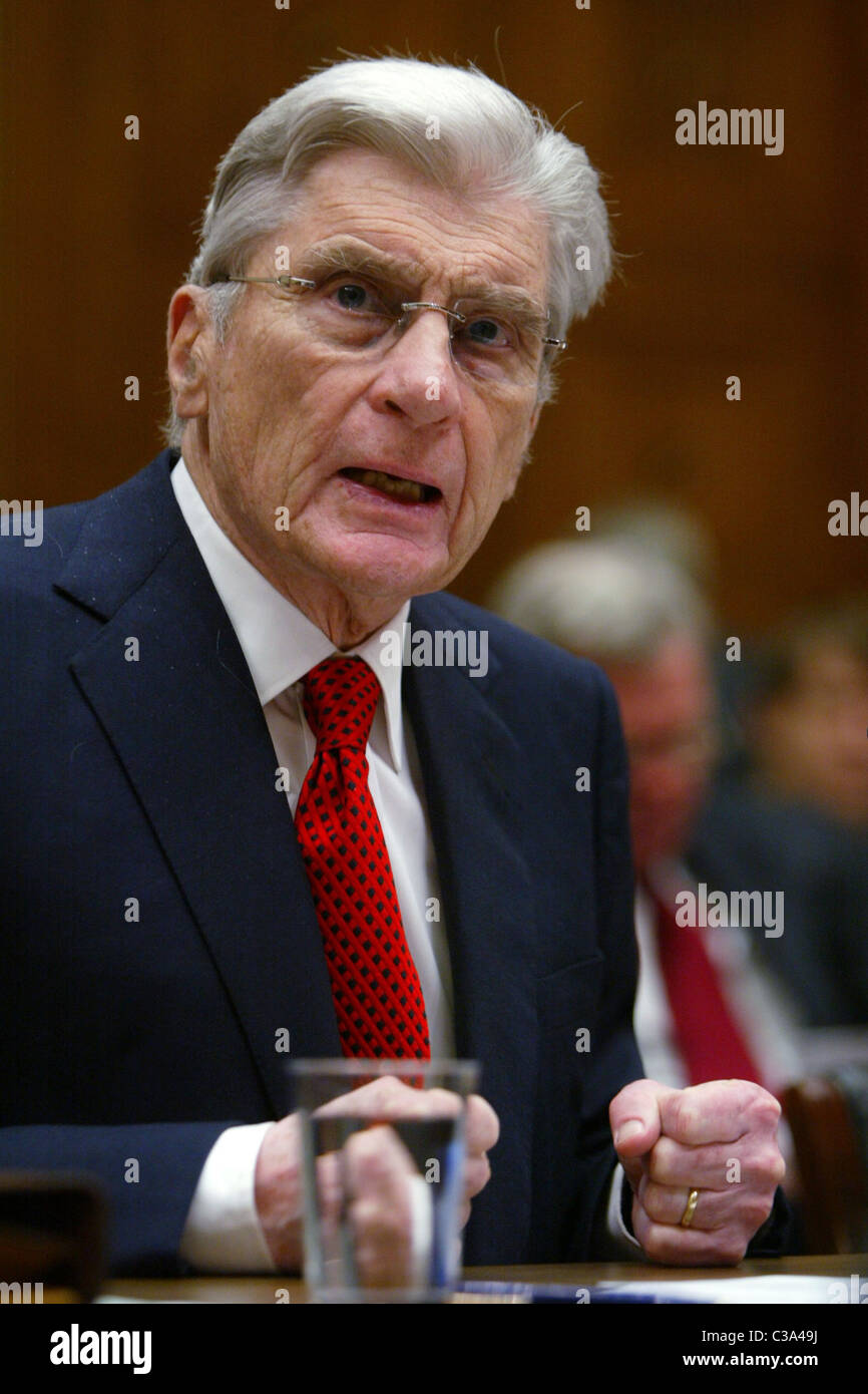 Former Virginia Sen. John Warner testifies on Capitol Hill before the ...