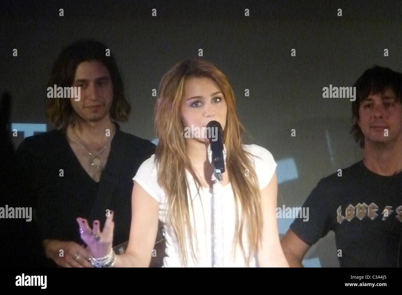 Miley Cyrus performing a private gig for competition winners at the ...