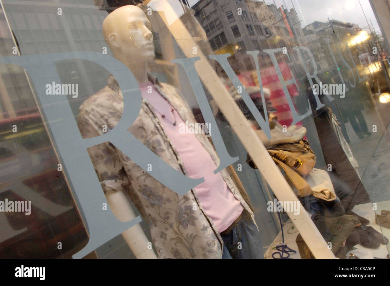 River island store window display hi-res stock photography and images ...