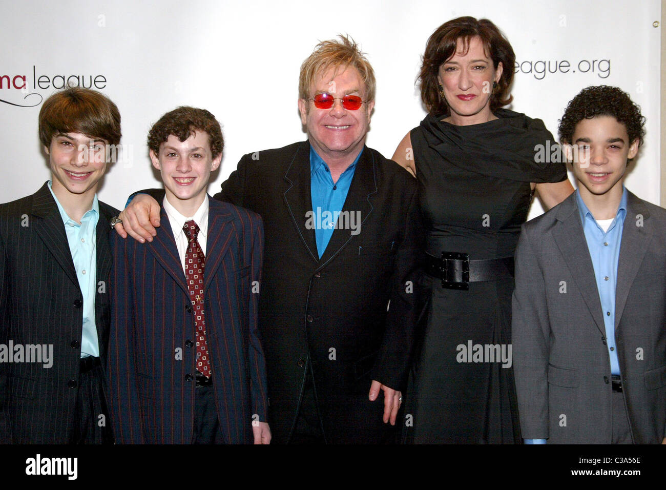 Kiril Kulish, Trent Kowalik, Elton John, Haydn Gwynne and David ┴lvarez from the musical Billy ...