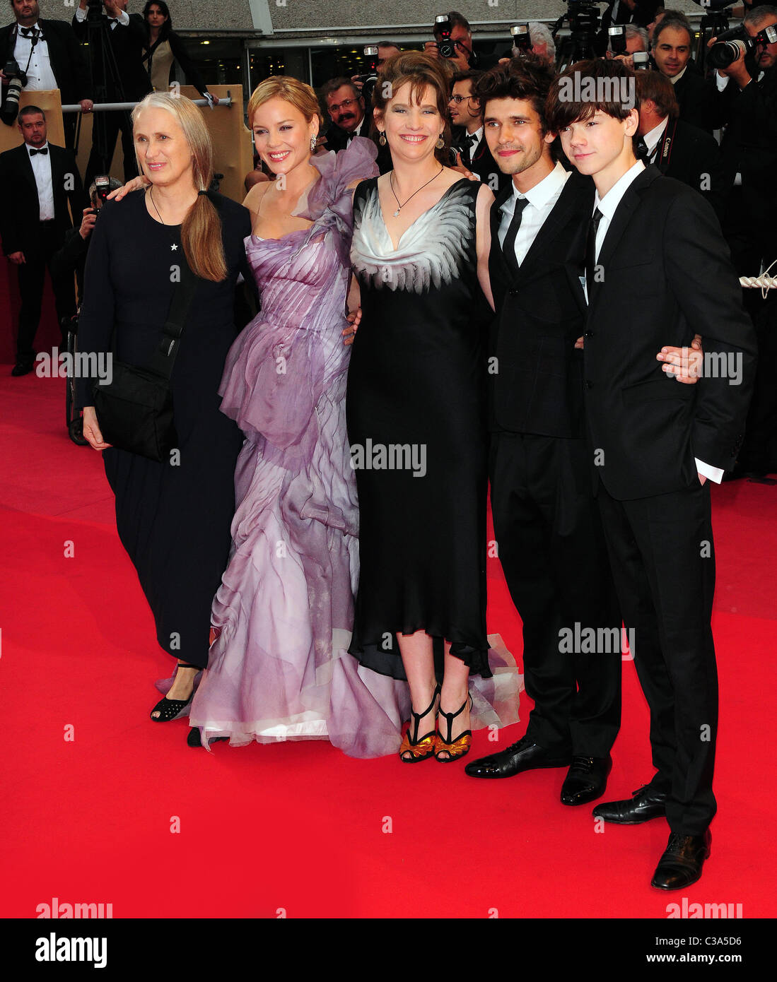 Thomas Sangster, Abbie Cornish, Ben Whishaw, Kerry Fox and Jane Campion ...