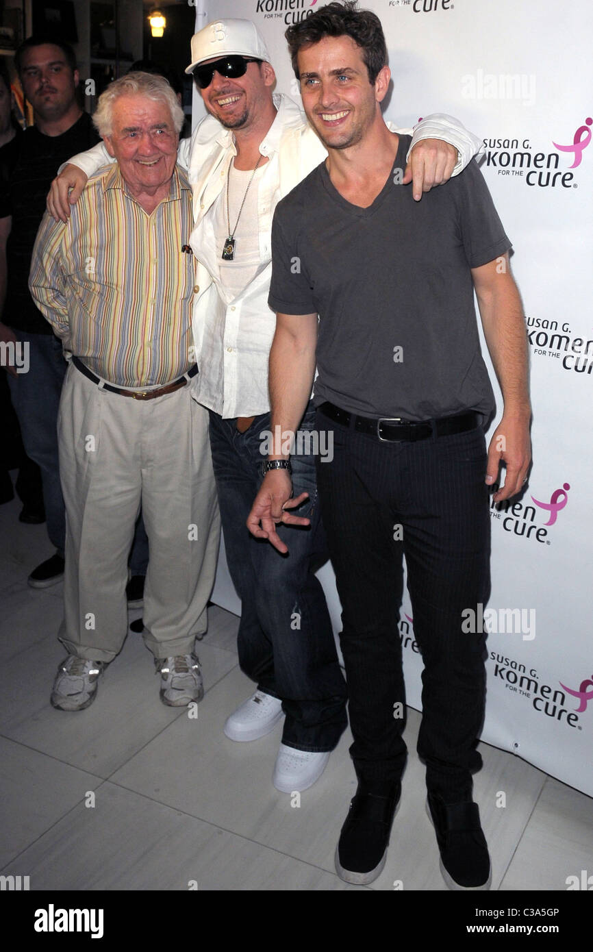 Donnie Wahlberg, Joey McIntyre Danny Wood's birthday party with New ...