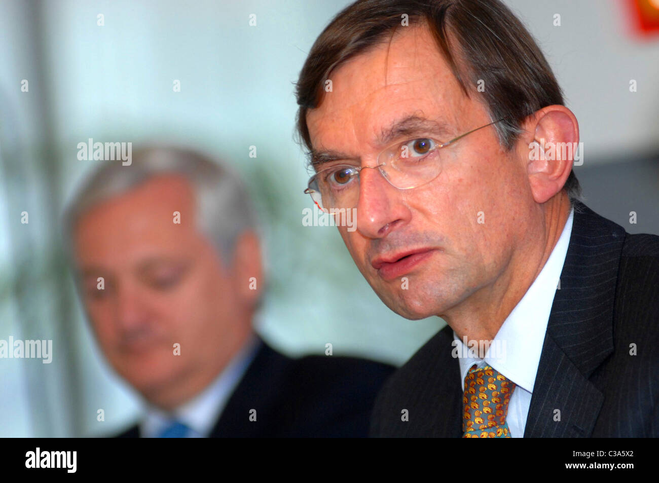 Picture shows (r-l): Ex Royal Dutch Shell Chief Executive Jeroen van ...