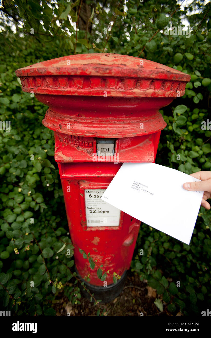 Illustrative image of a Royal Mail Post Box Stock Photo - Alamy