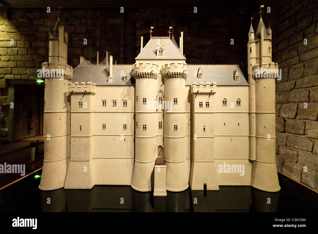 A model of the Medieval Fort that existed on the site of the Louvre ...