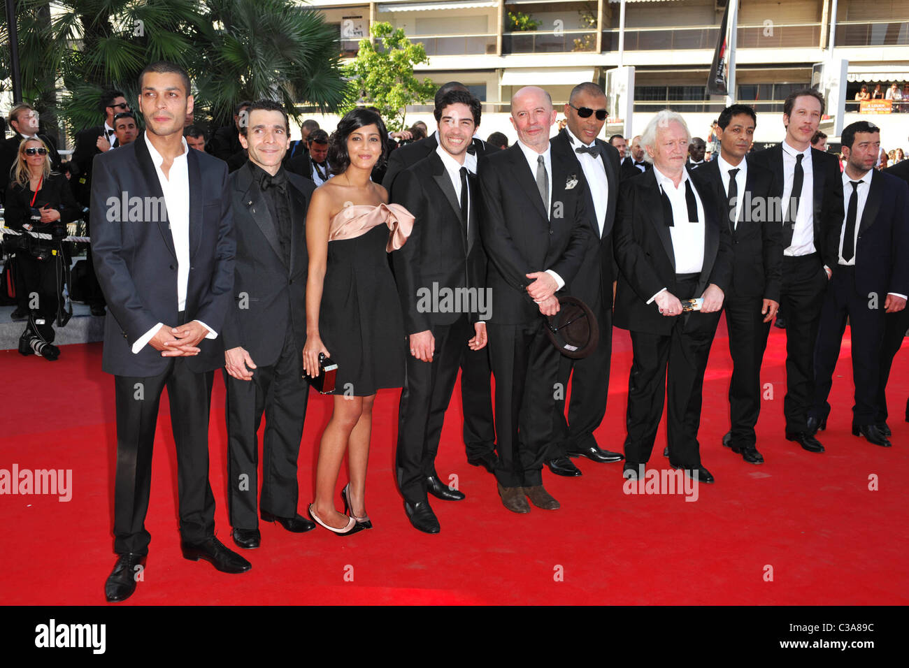 Leila Bekhti and the cast of Un Prophete 2009 Cannes International Film ...