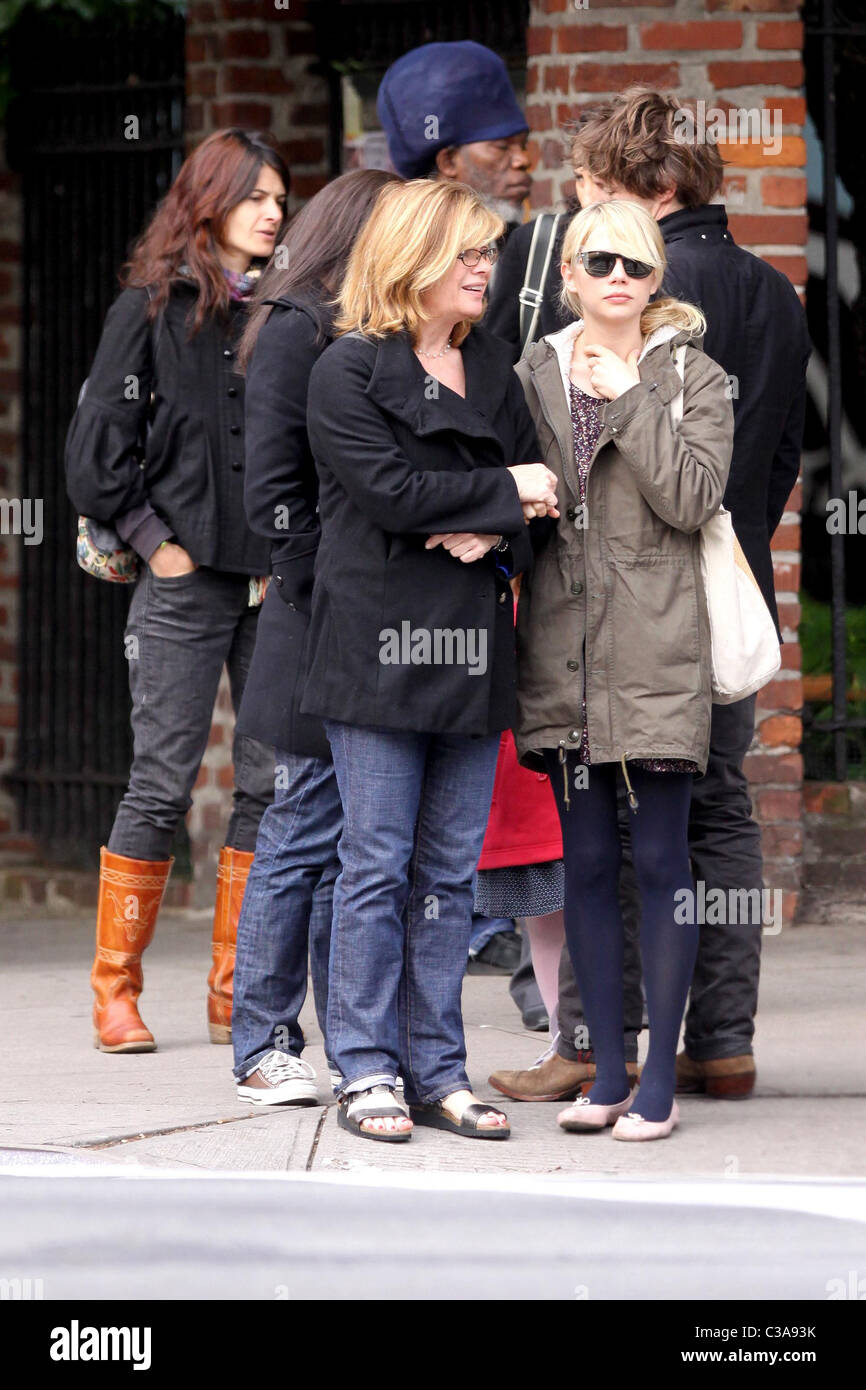 Mother Carla Williams and Michelle Williams Michelle Williams and her ...