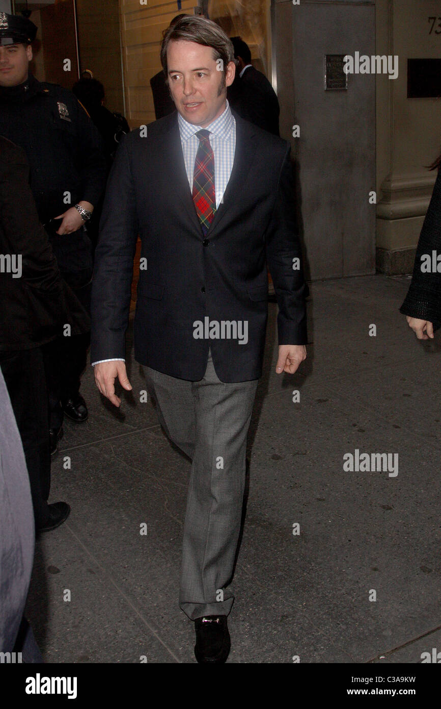 Matthew Broderick leaving Tibor de Nagy Gallery with his family after ...